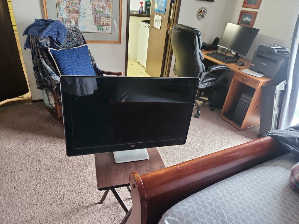 Large 27 Inch HP Monitor for Sale in Spanaway, WA - OfferUp