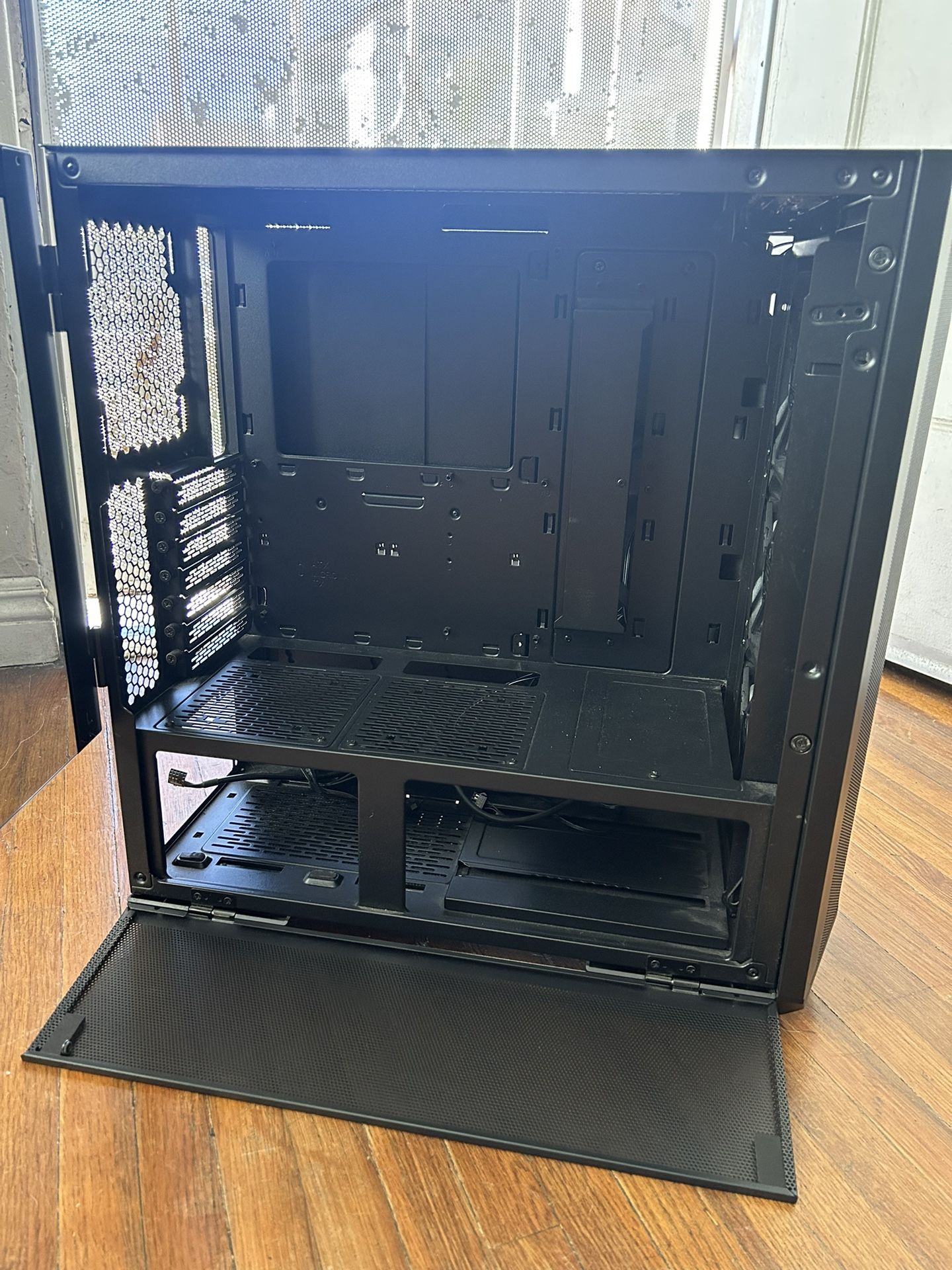 Lian Li Lan Cool Mesh 2 for Sale in San Diego, CA - OfferUp