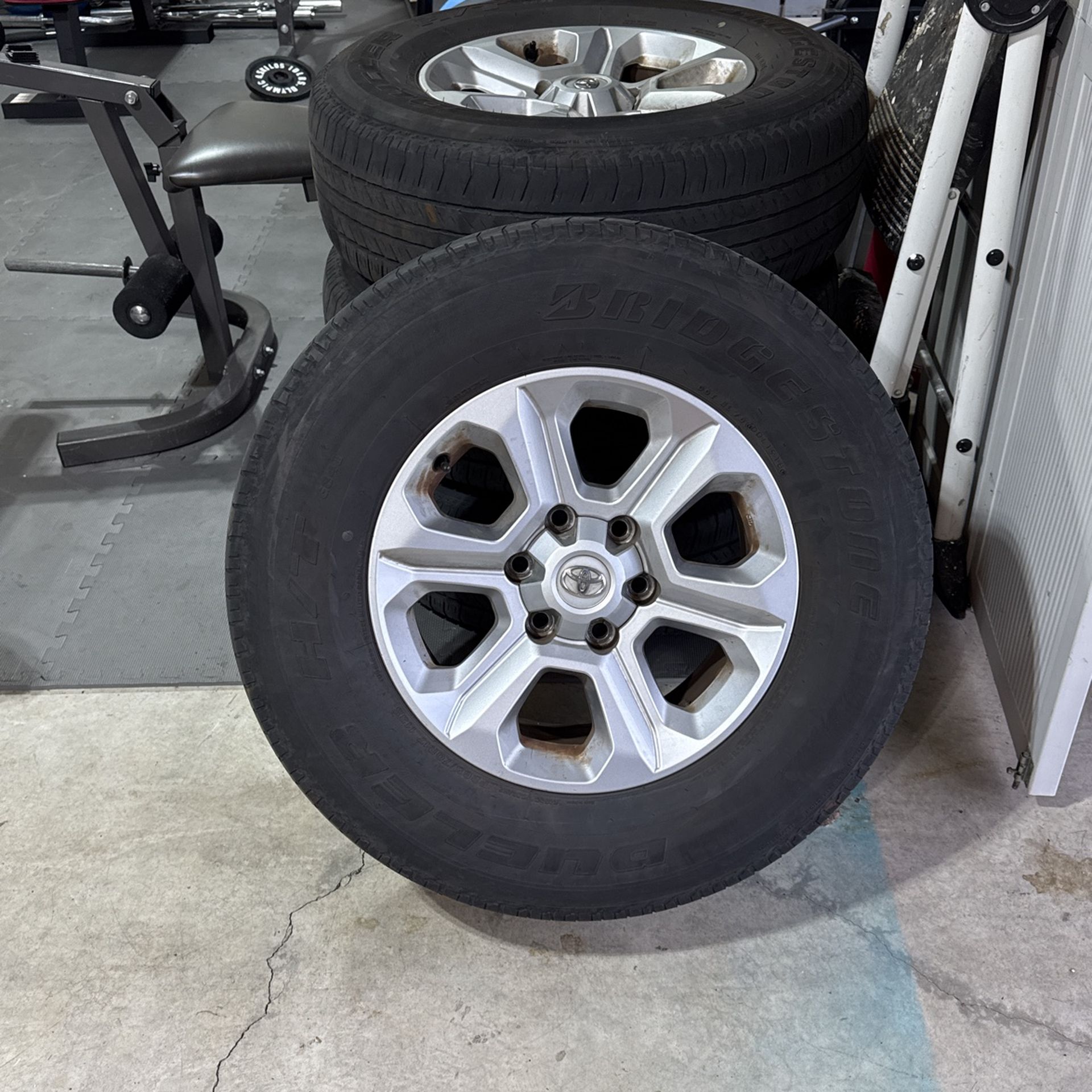 Wheels 2014 Toyota 4Runner 17s for Sale in Tacoma, WA - OfferUp