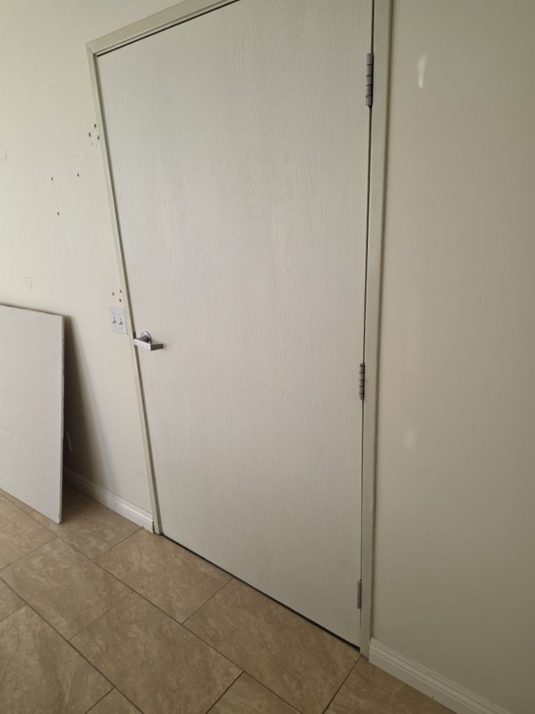 42" Solid Core Door for Sale in Lake View Terrace, CA - OfferUp