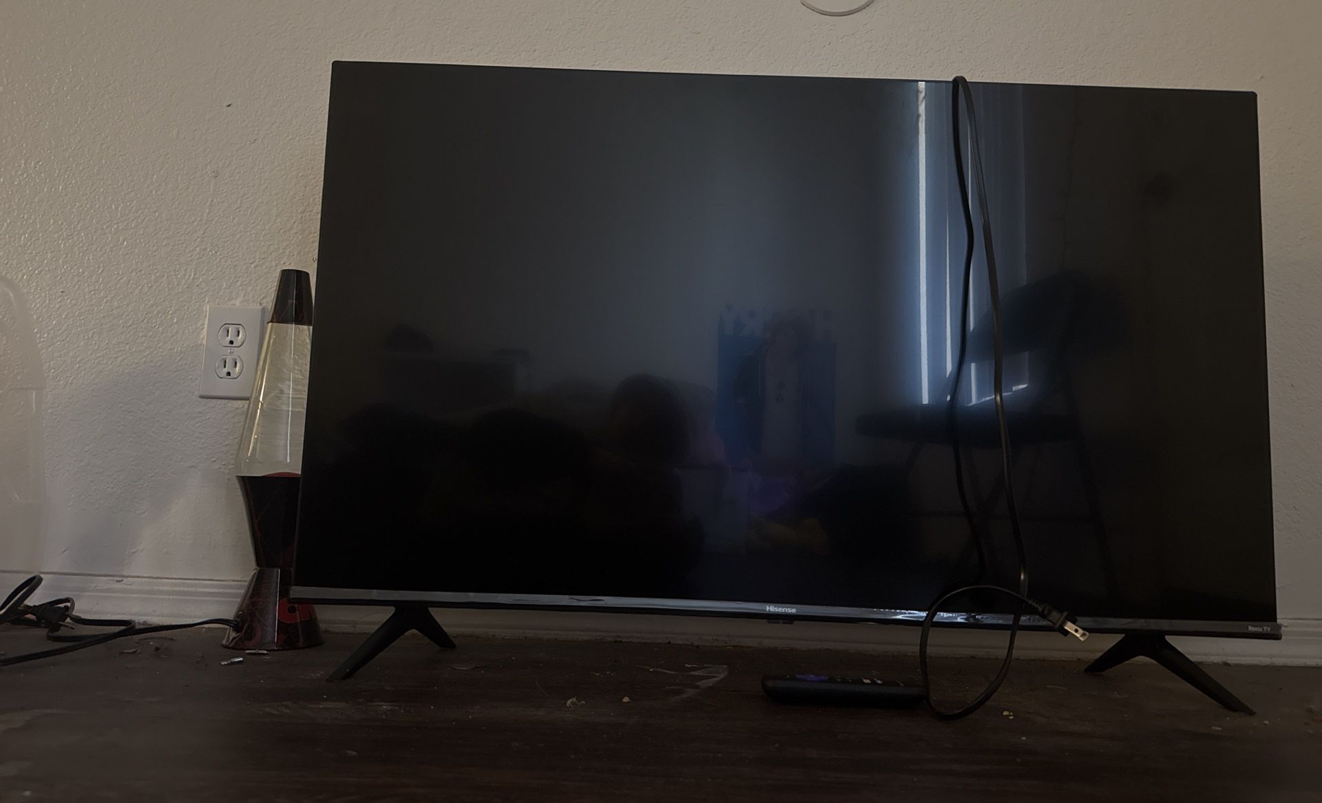 43 Inch Hisense Roku Tv for Sale in Phoenix, AZ - OfferUp