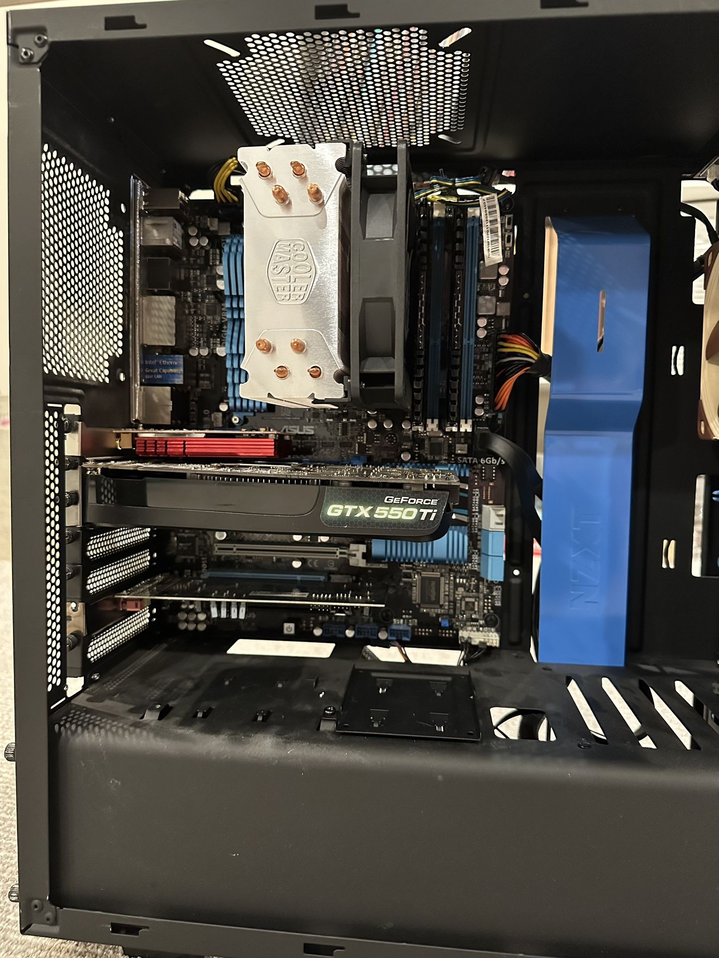 Desktop computer/parts for Sale in Chicago, IL - OfferUp