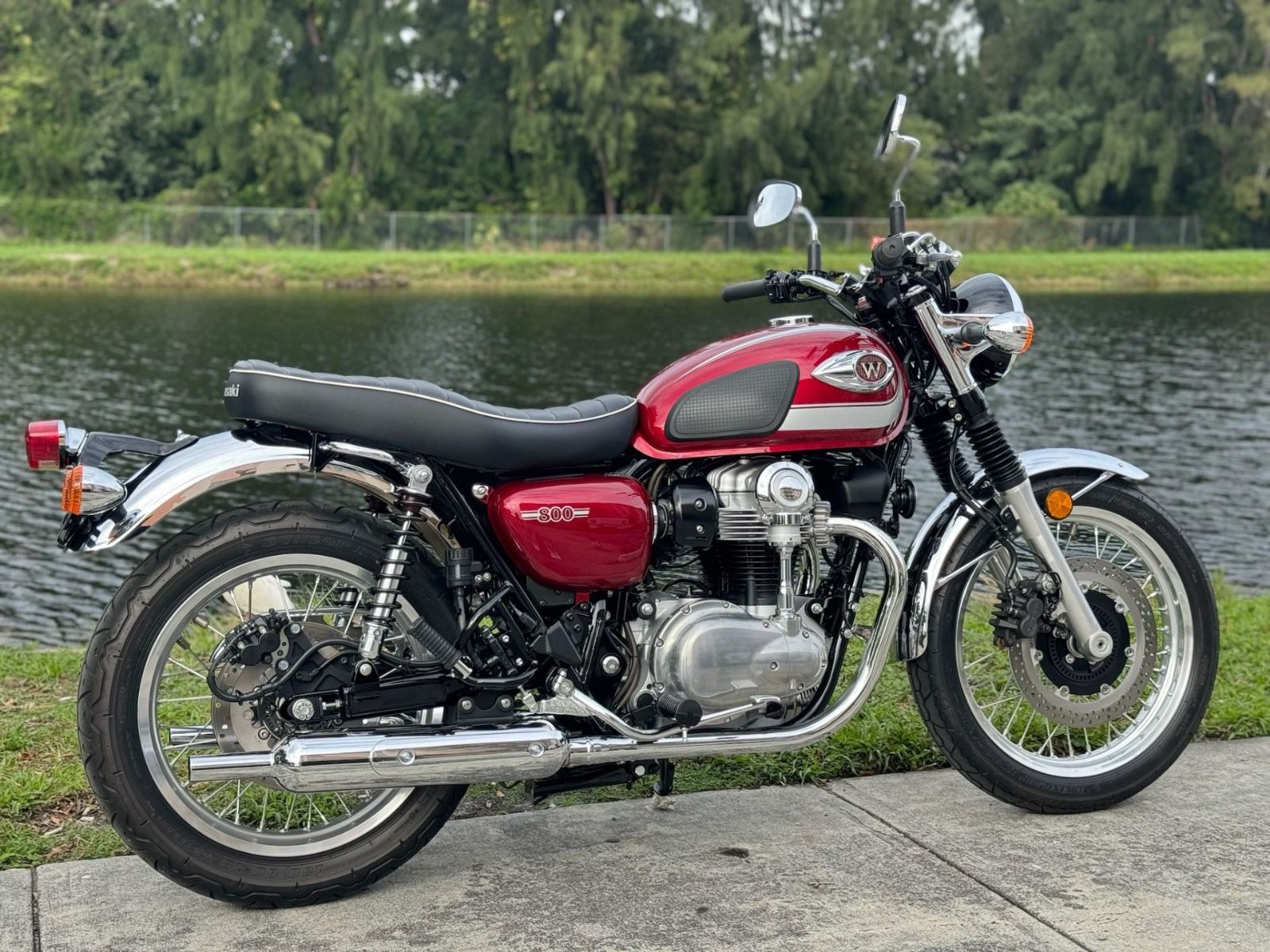 2020 KAWASAKI W800 for Sale in Sunny Isles Beach, Florida - OfferUp