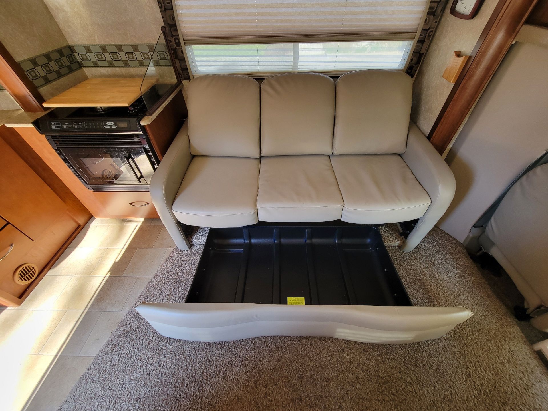 RV Couch Like New Condition for Sale in Gig Harbor, WA - OfferUp
