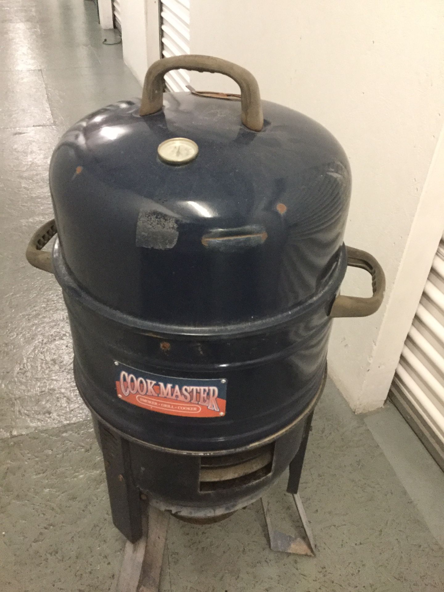 Cook master grill/smoker for Sale in Las Vegas, NV - OfferUp