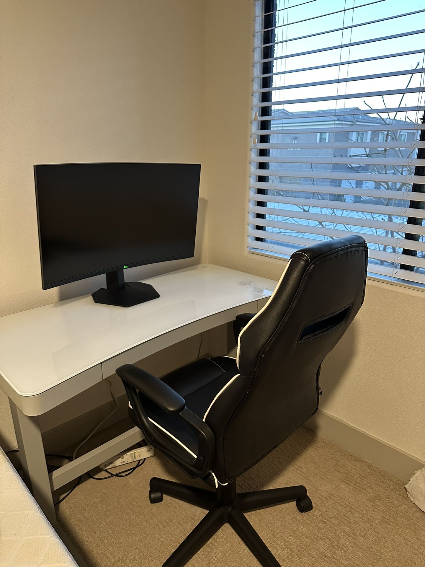 Standing Desk, Curved Monitor & Desk Chair for Sale in Las Vegas, NV ...