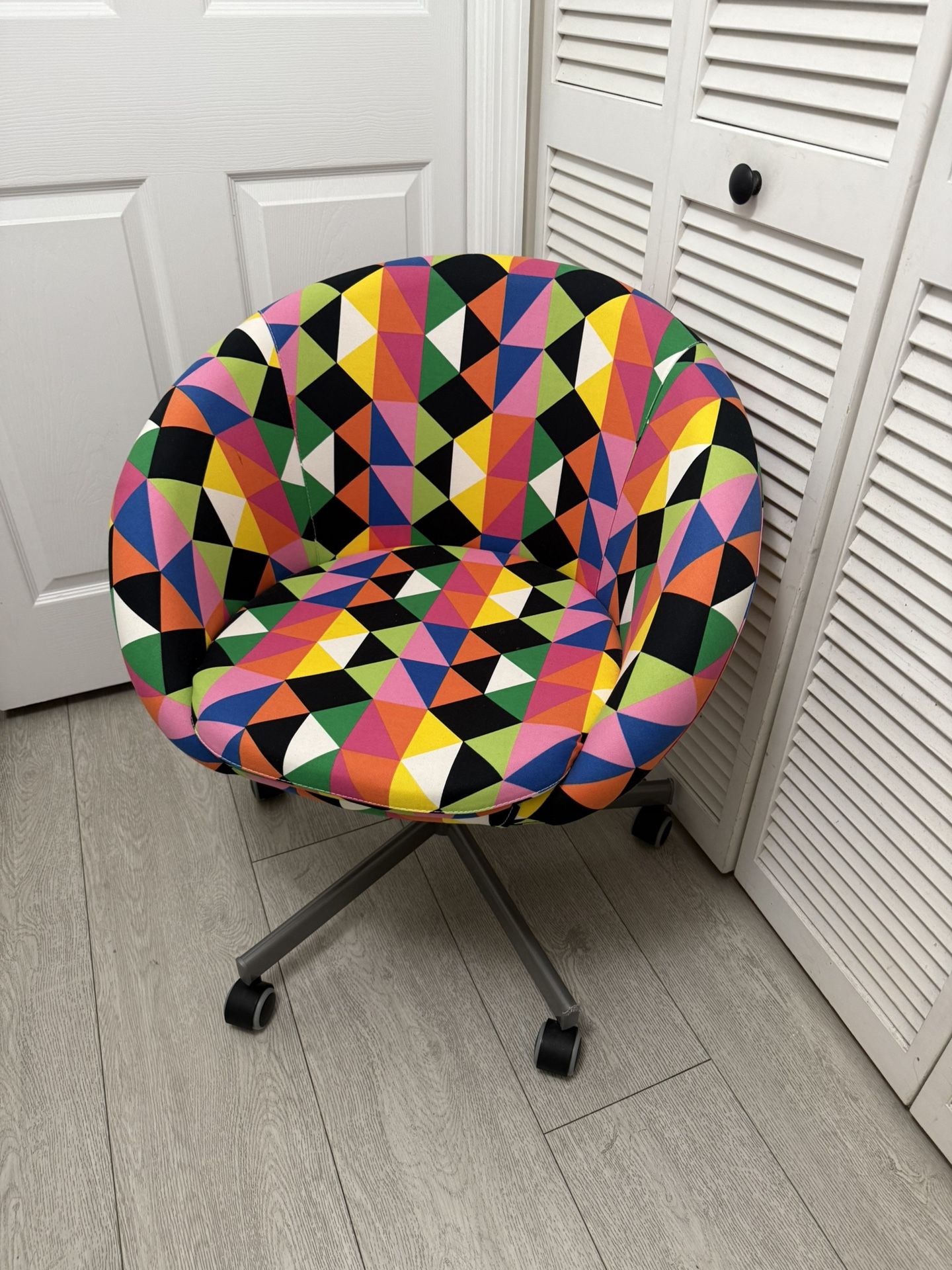 Multicolor Retro Desk Chair Skruvsta Chairs