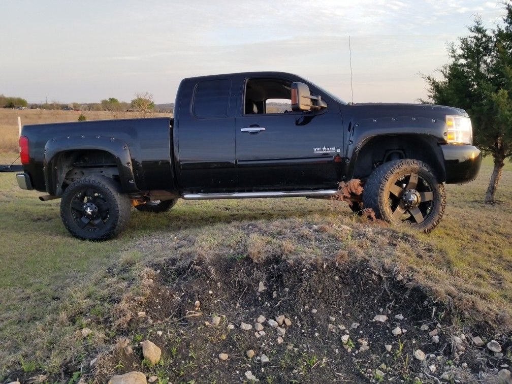 Lifted 2008 Chevy Trucks