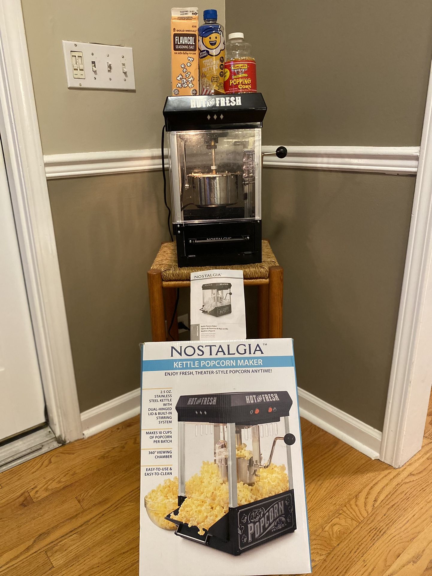 Nostalgia Popcorn, Machine for Sale in Lakemoor, IL - OfferUp