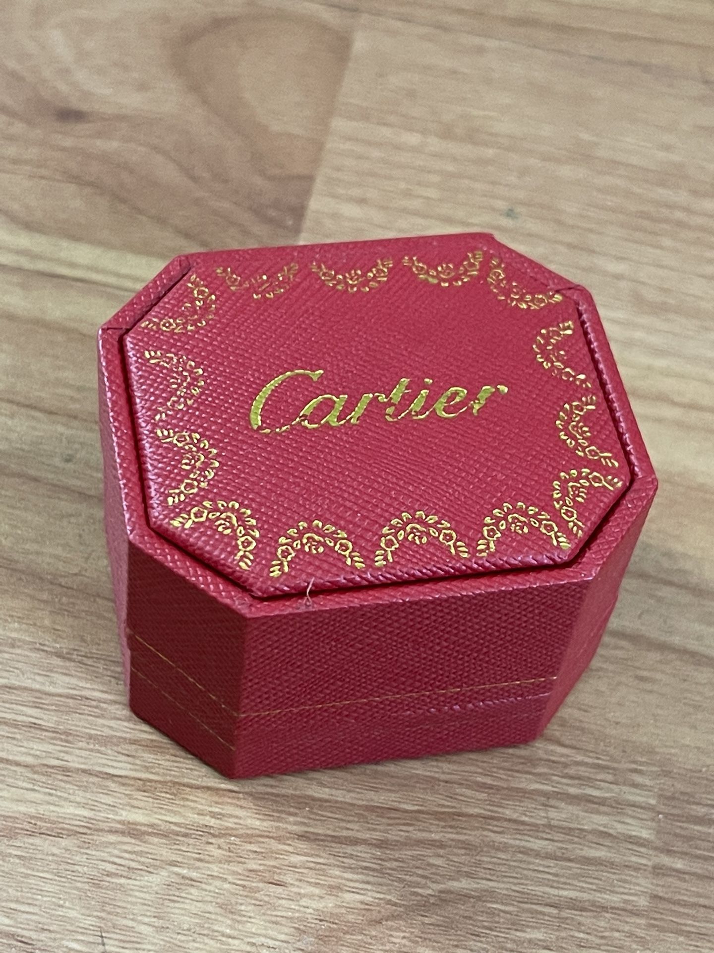 Cartier Box for Sale in Glendale, CA - OfferUp
