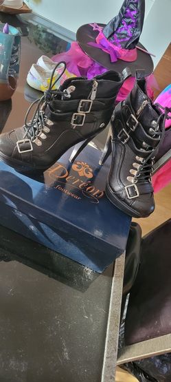 Dereon Boots