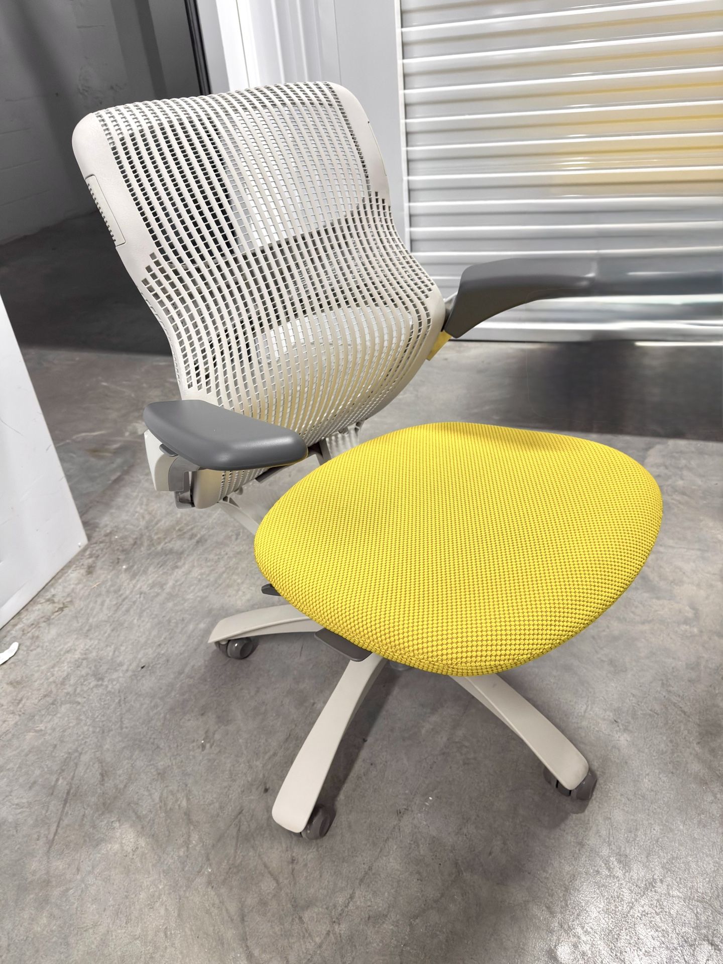 KNOLL Generation Office Chair - Original -Designed by Formway Design ...