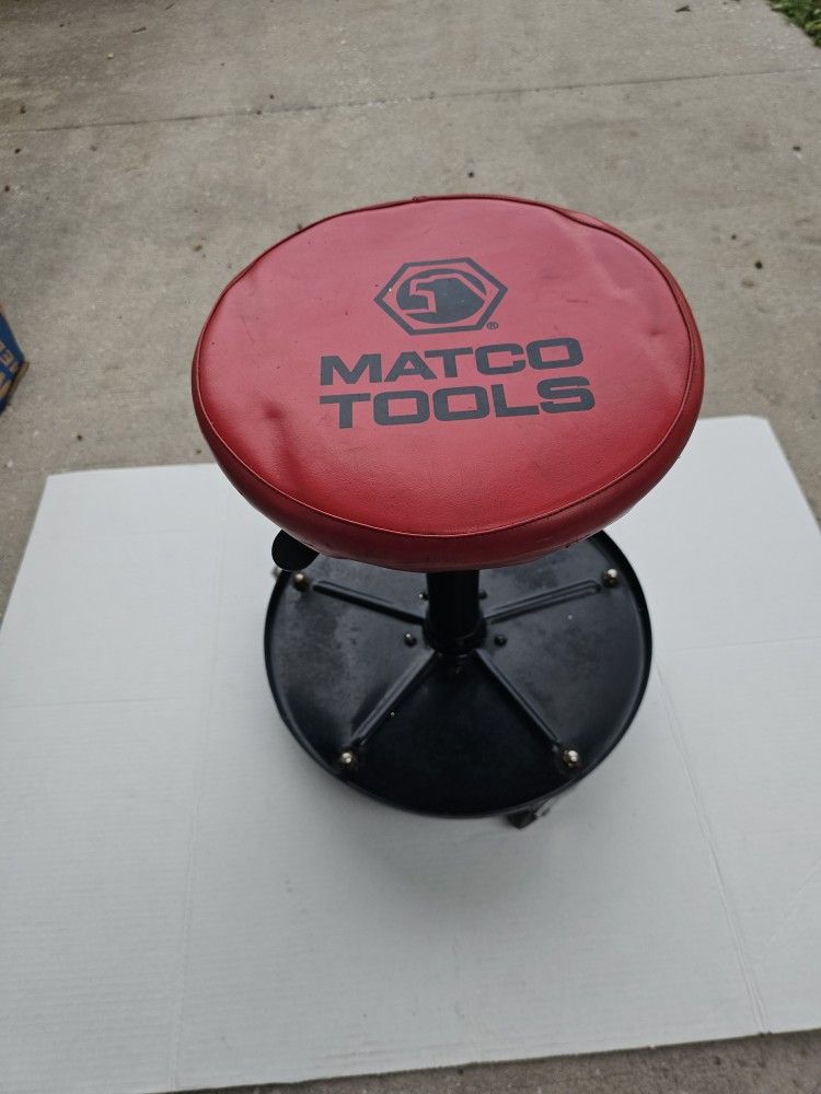 Matco Rolling Mechanics Stool for Sale in Port Charlotte, FL - OfferUp