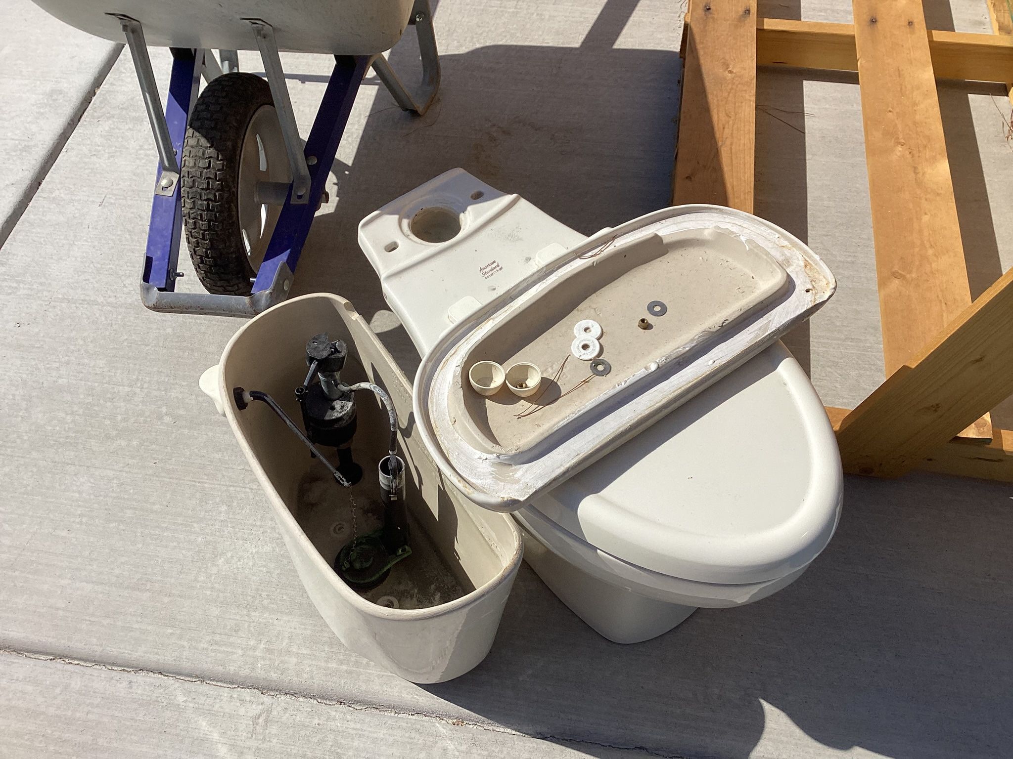 Used Toilet for Sale in Las Vegas, NV - OfferUp