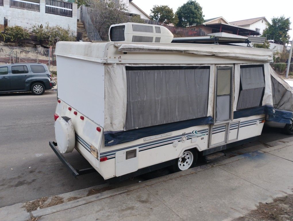 Pop Up Camper for Sale in San Diego, CA - OfferUp