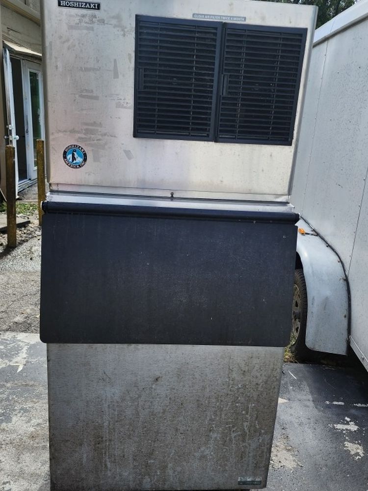 Refrigerator & Ice Machine for Sale in Pembroke Pines, FL - OfferUp