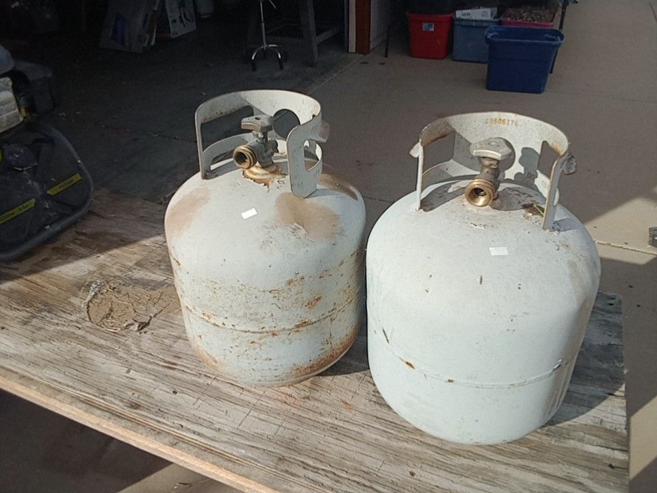 2 Propane Tanks for Sale in Dewey, AZ - OfferUp