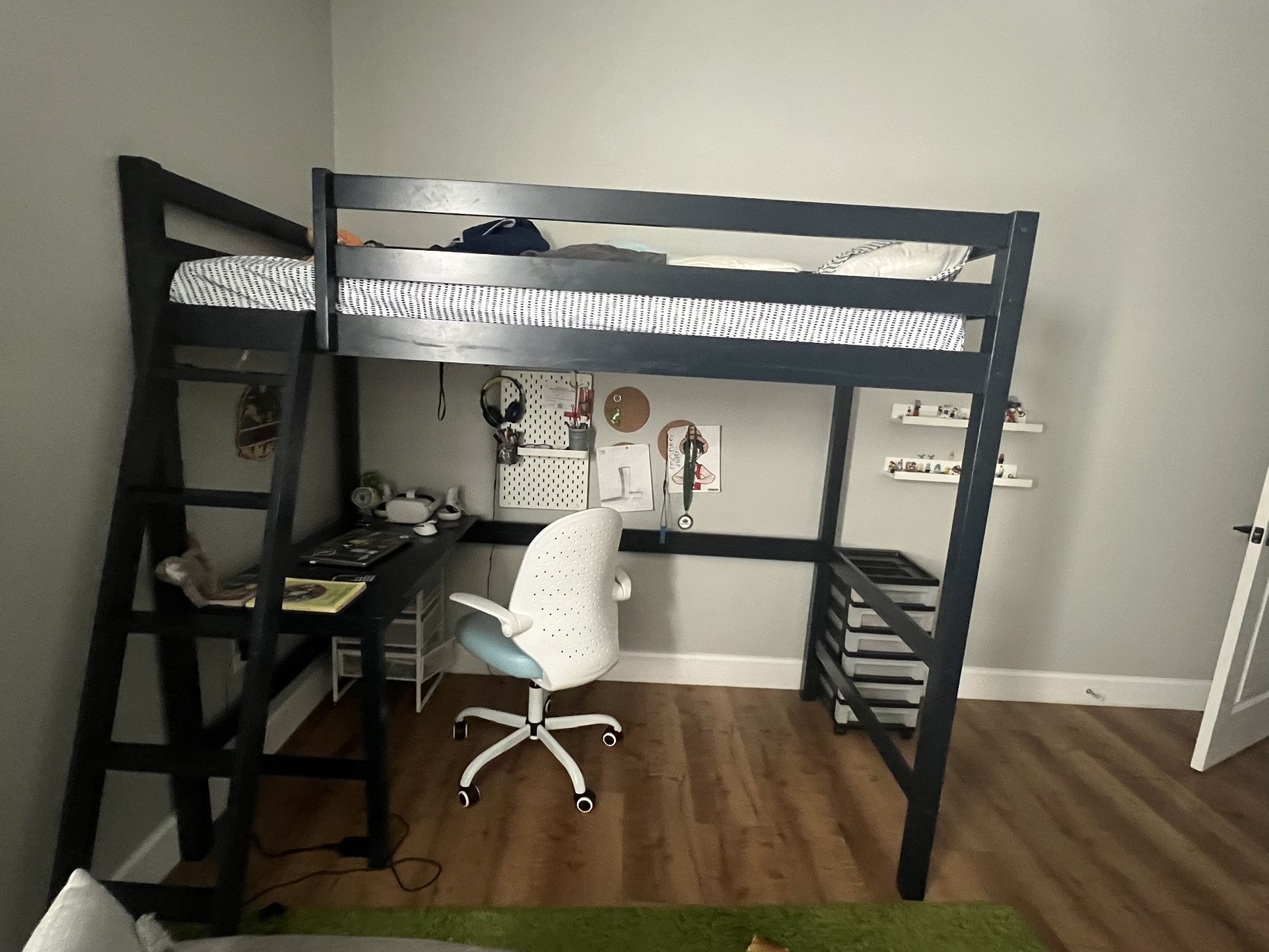 Bunk Bed Over Desk for Sale in Magnolia Square, FL - OfferUp