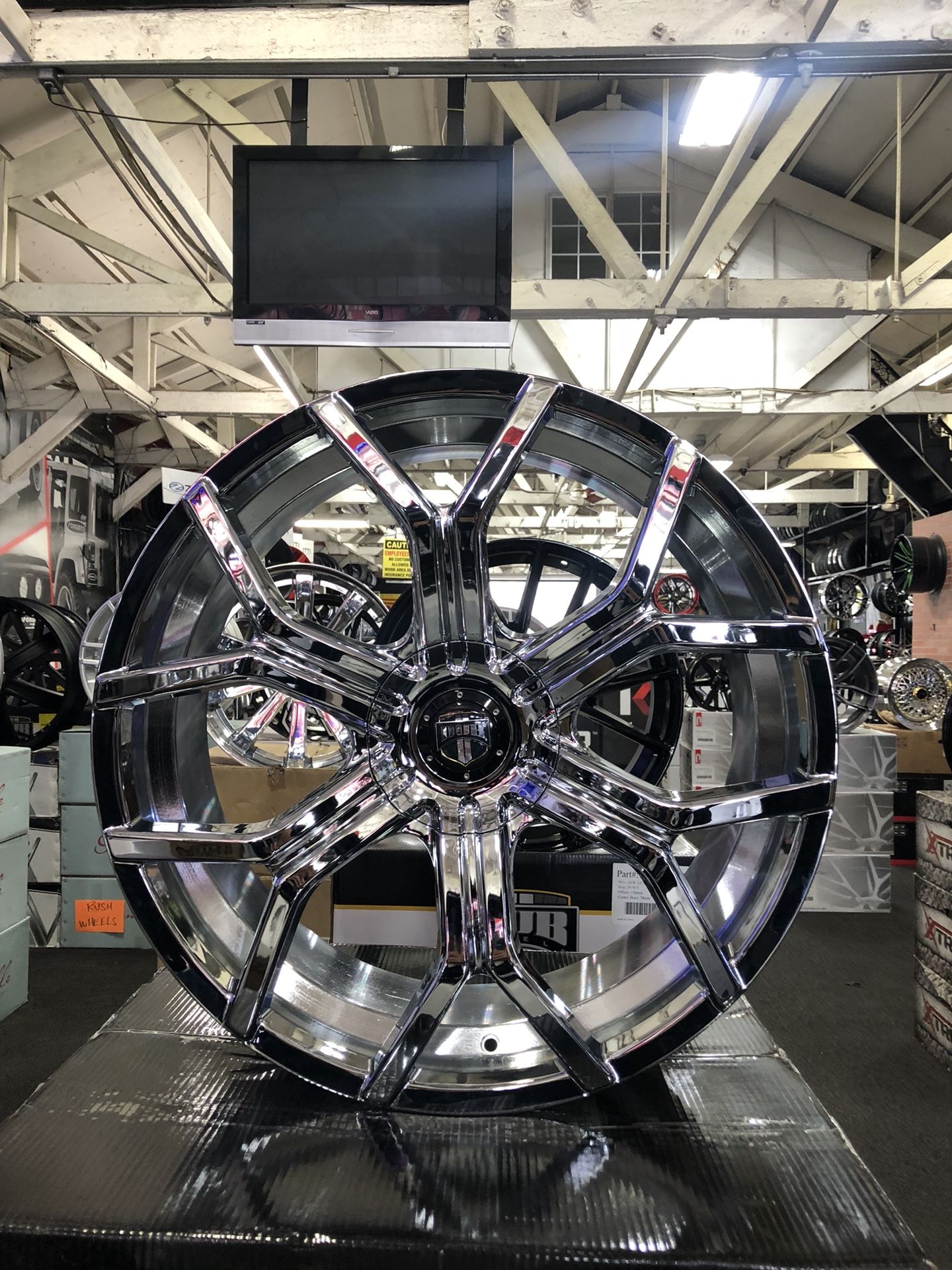 Chrome 24 inch Dub Rims | Silverado Escalade Tahoe Denali for Sale in ...