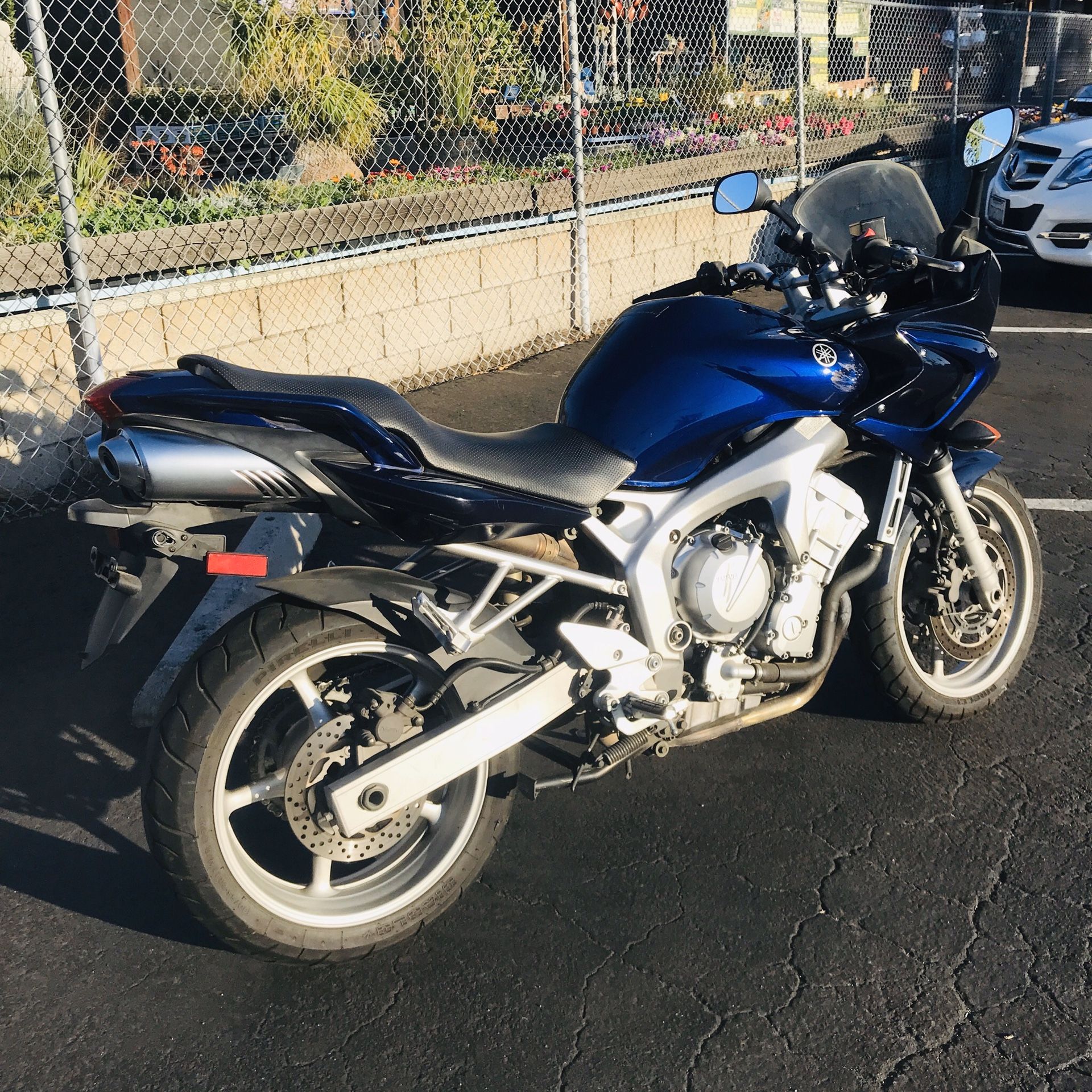 2004 YAMAHA FZ6 awesome sport touring bike. Super low miles, everything ...