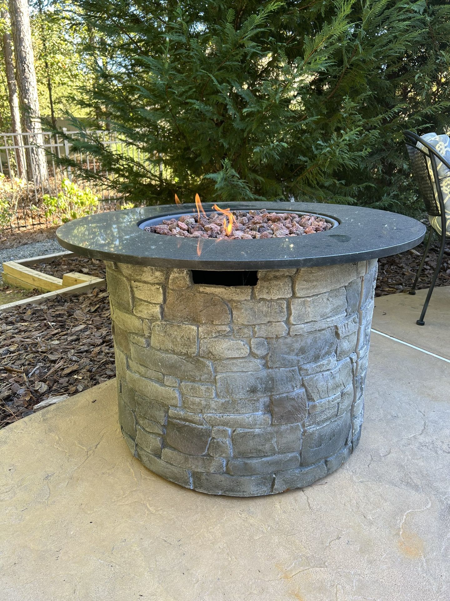 Outdoor Gas Fire Pit for Sale in Newnan, GA - OfferUp