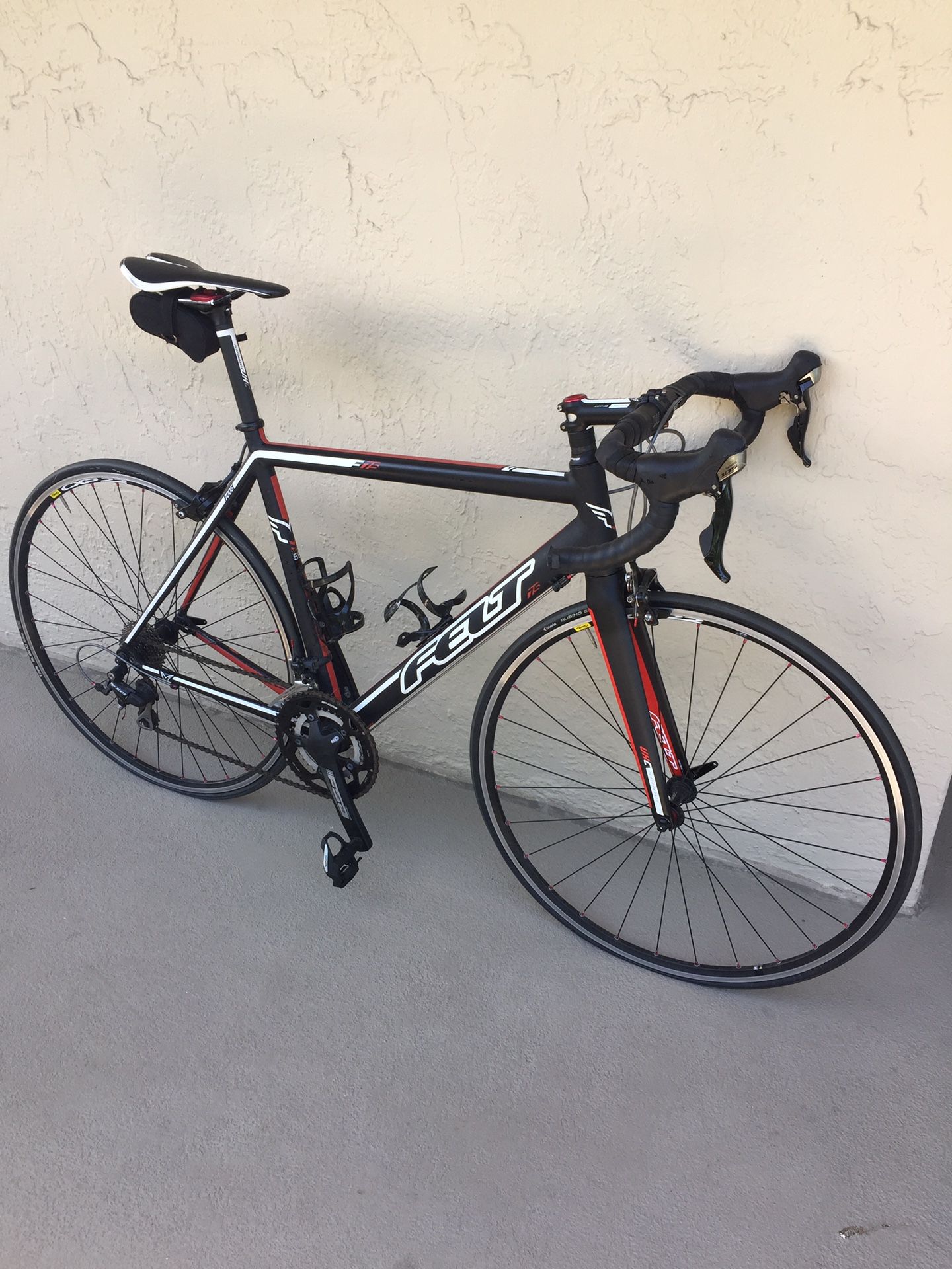 Felt F Series 75 Road Bike for Sale in Boca Raton, FL - OfferUp