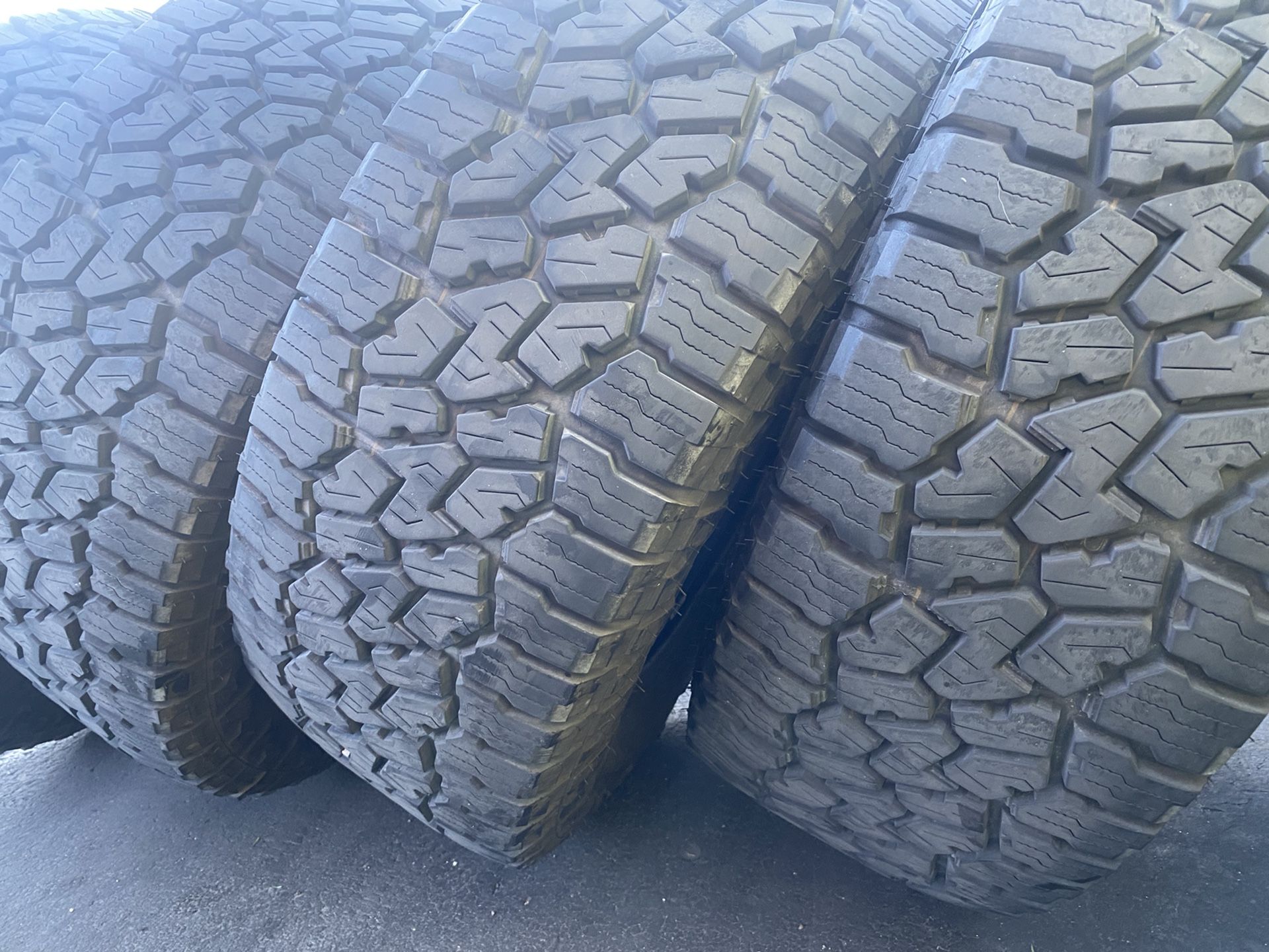 4 Falken AT3 Wildpeak 285/70/17 Like New for Sale in North Las Vegas ...