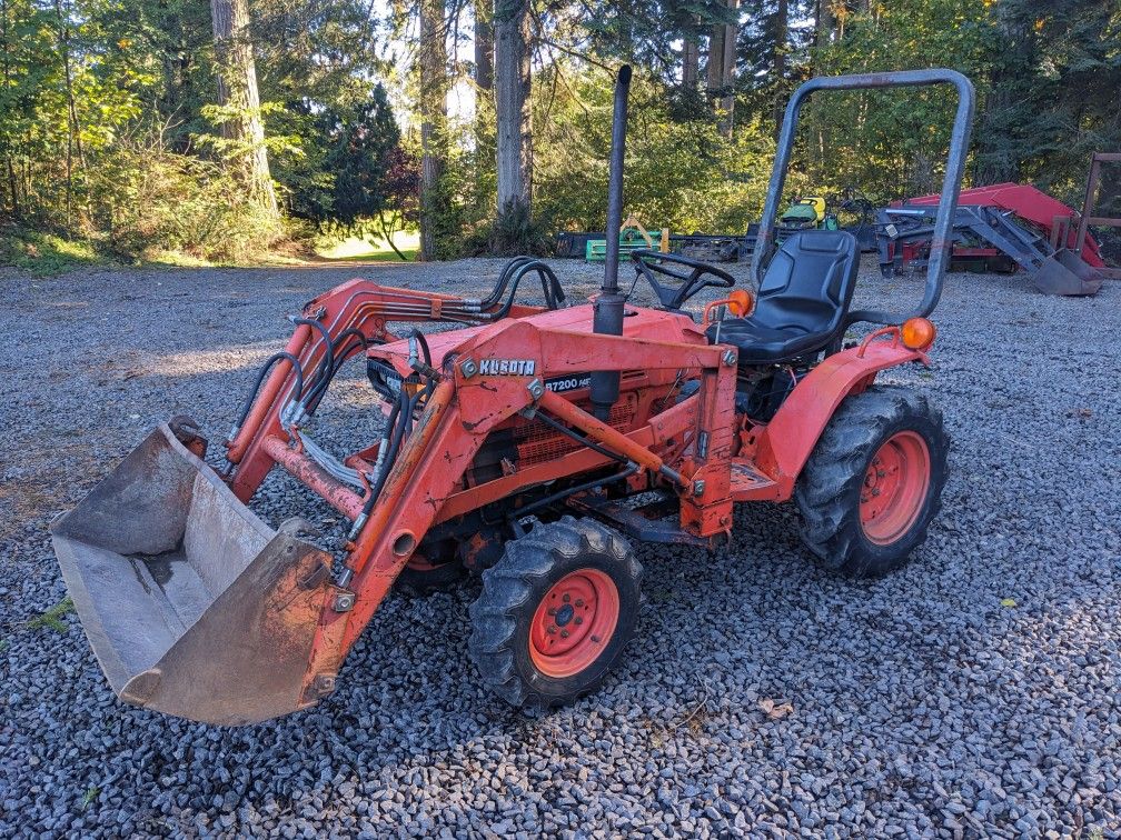 Kubota B7200 HST Tractor with Loader for Sale in Tenino, WA - OfferUp