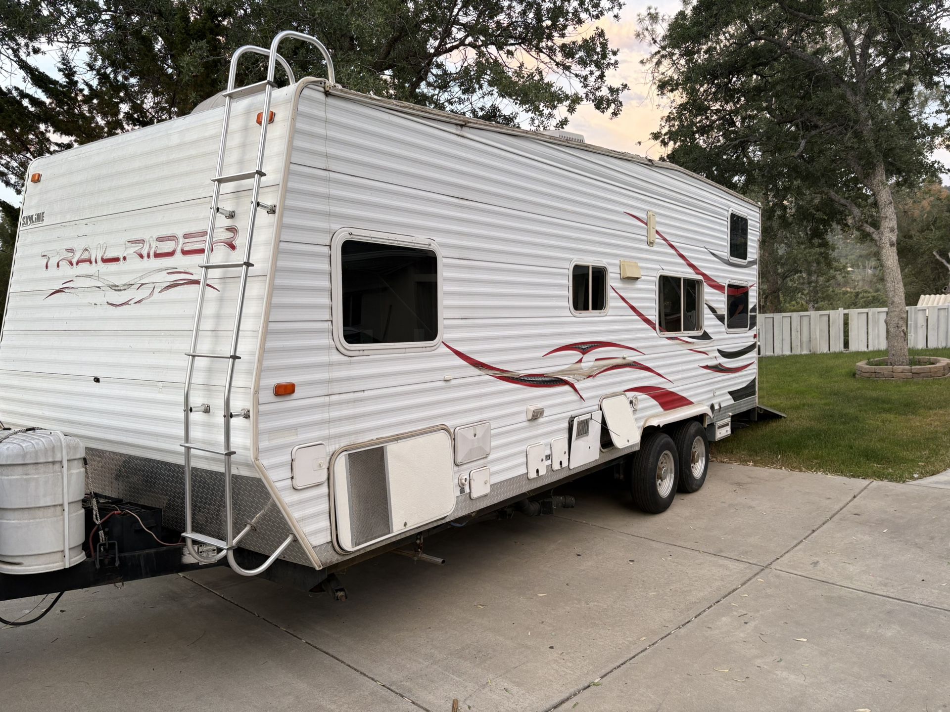 2008 Skyline Trail rider Toy Hauler for Sale in Coarsegold, CA - OfferUp
