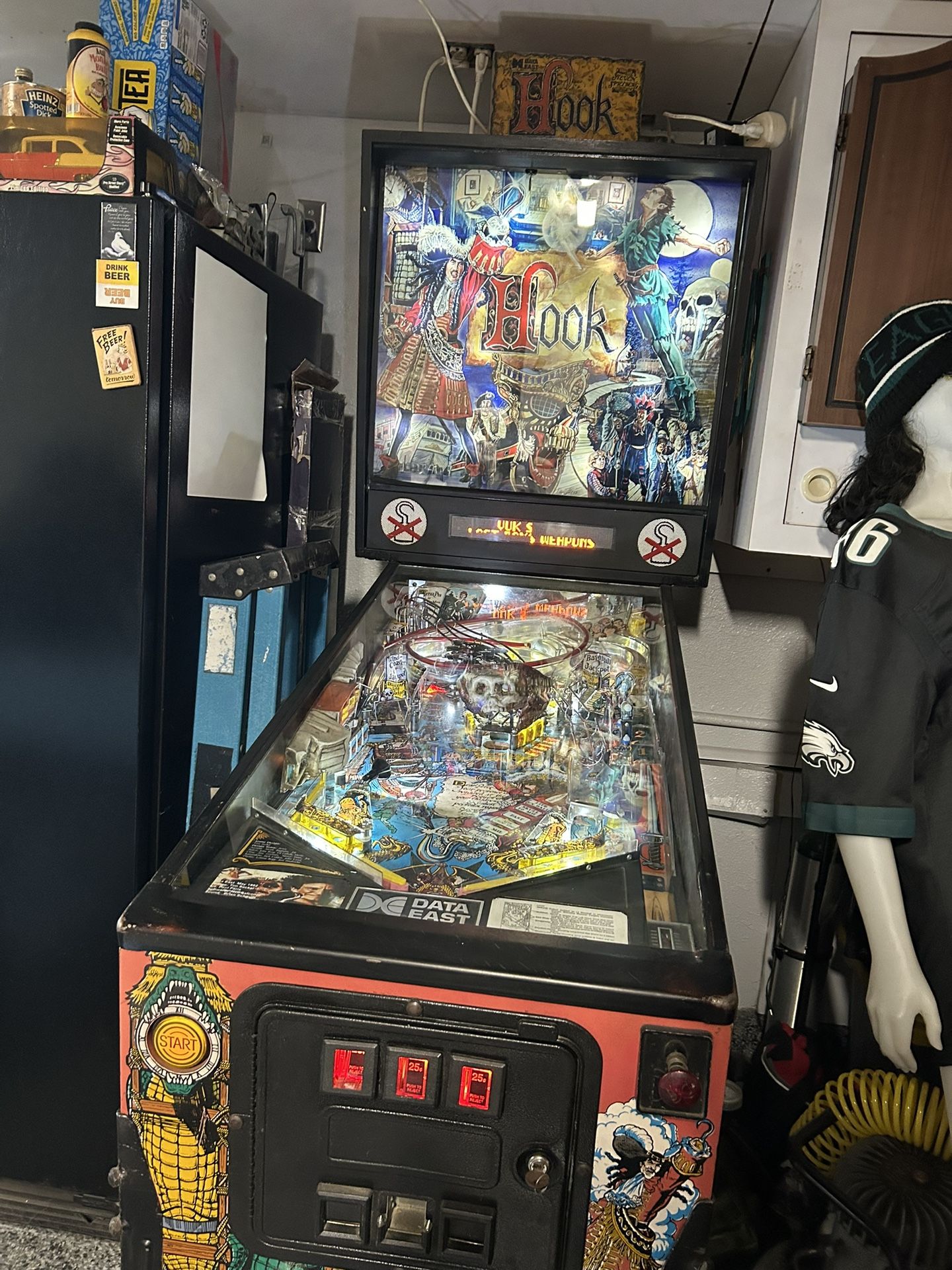 Hook Pinball Mach for Sale in Placentia, CA - OfferUp