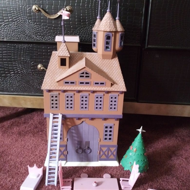 Rudolph The Red Nosed Reindeer Santas Castle