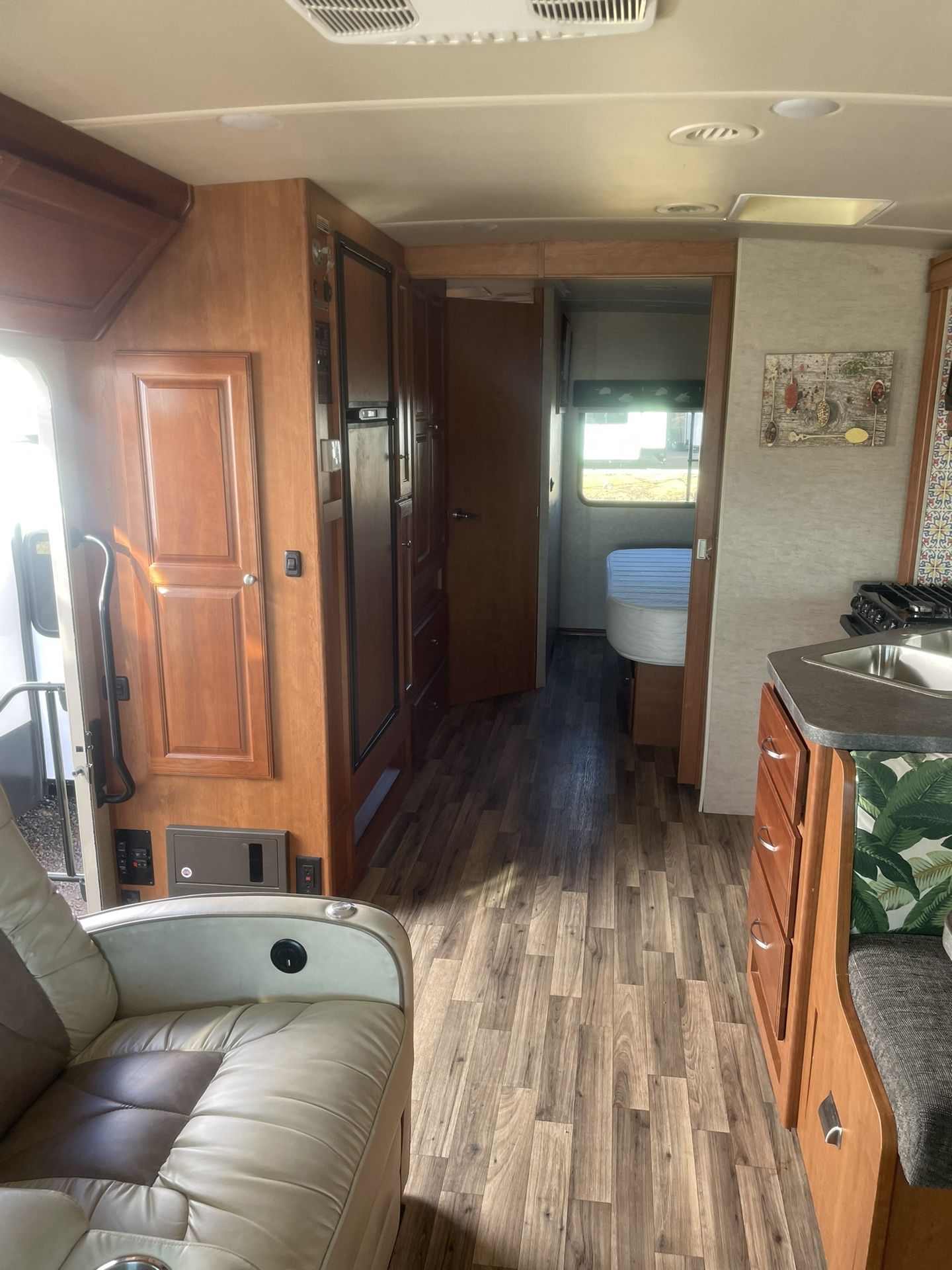 2018, Winnebago Vista 27 Foot Class A Motorhome for Sale in Mesa, AZ ...
