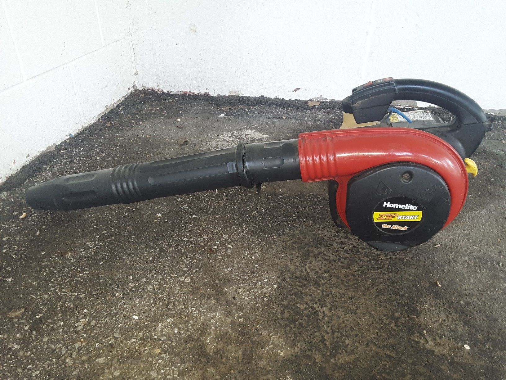 homelite zip start leaf blower for Sale in Weatherby Lake, MO - OfferUp