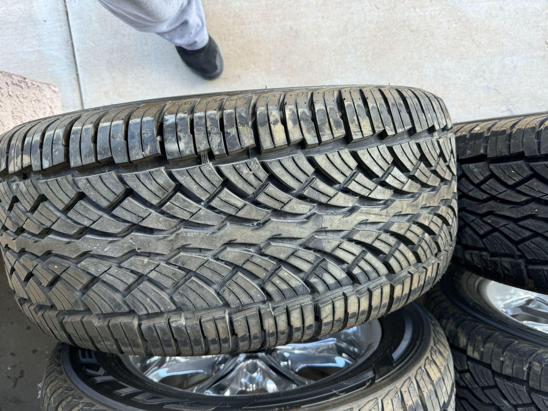 6 Bolt GMC 20 Inch Chrome Wheels W Tires for Sale in Glendale, AZ - OfferUp