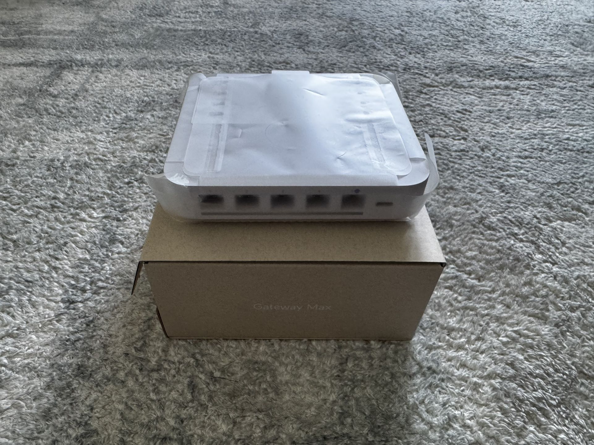 Ubiquiti UniFi Gateway Max ( UXG-Max) + UniFi PoE 8 Lite Switch for ...