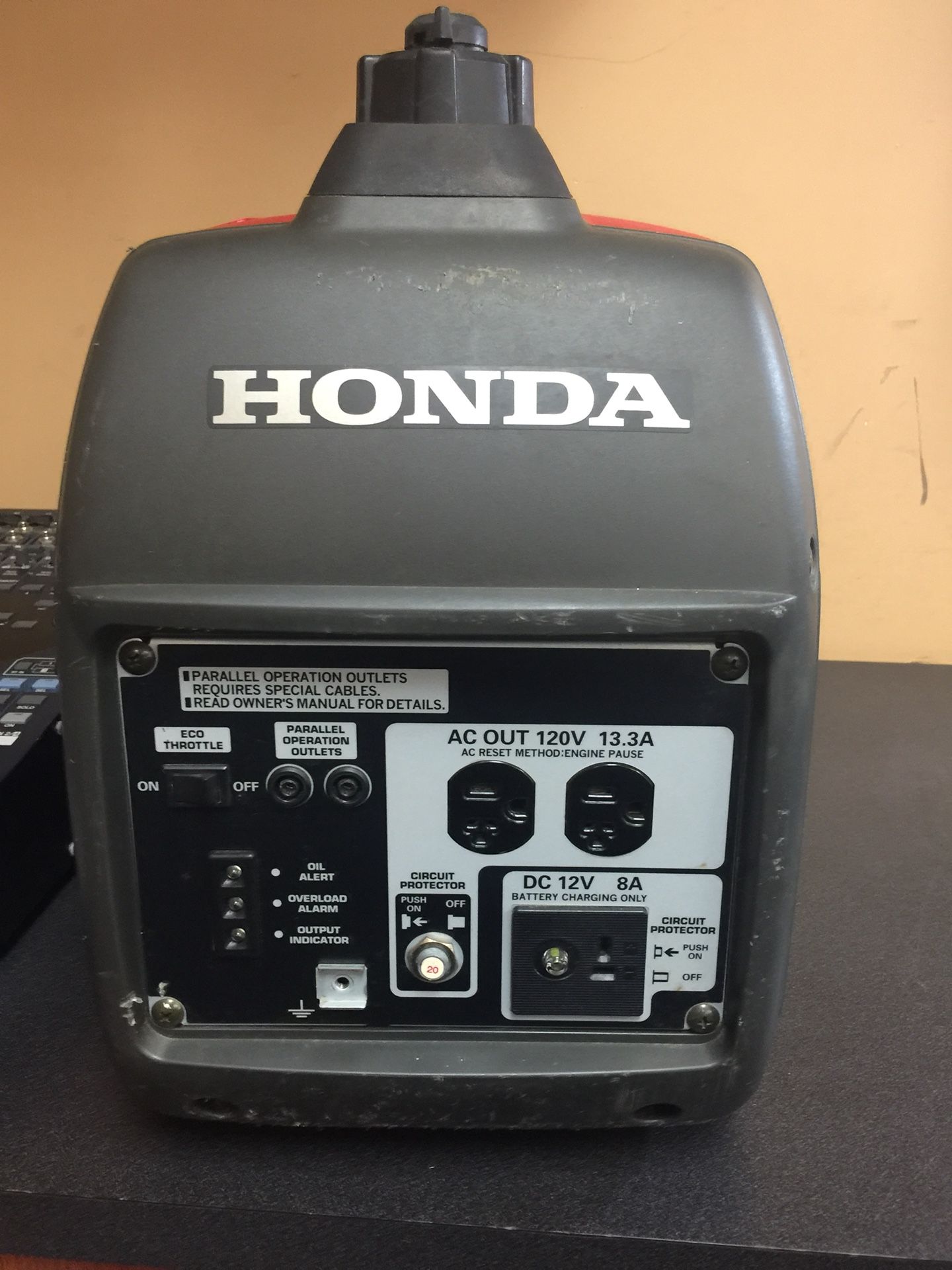 Honda EU Inverter 2000i 2000Watt Gas Powered Generator for Sale in ...