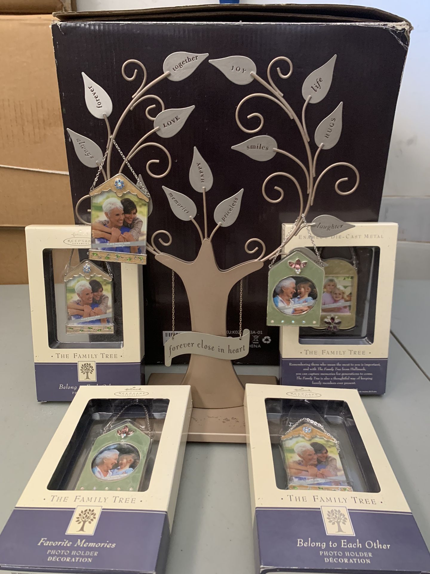 Hallmark Family Tree Photo Frames at Alicia Montes blog
