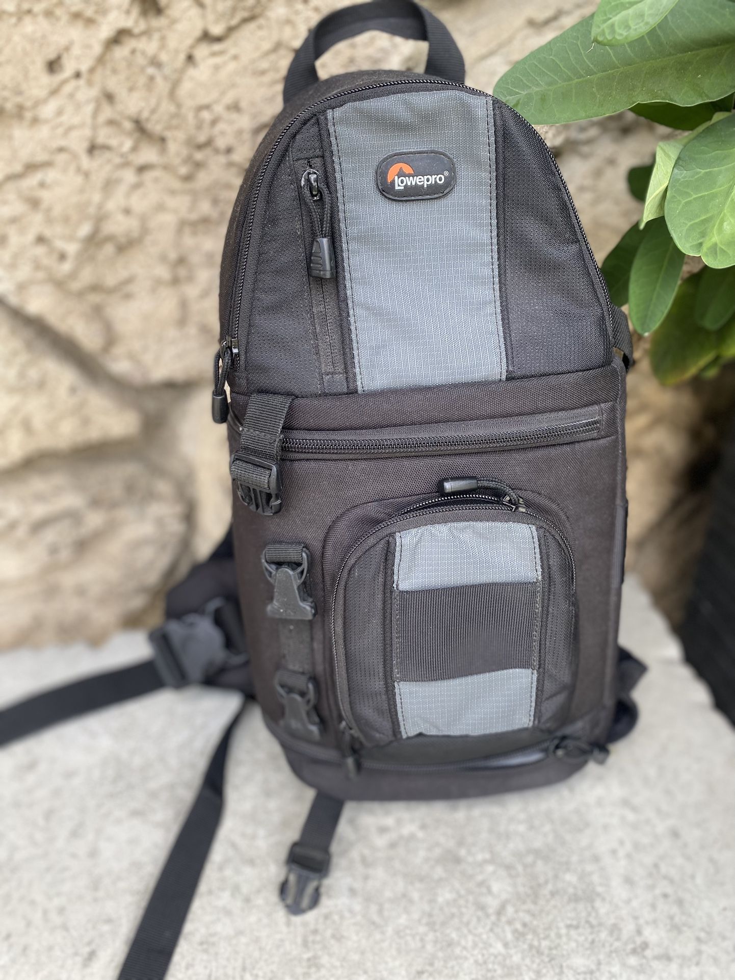 Lowepro SlingShot 100 AW All-Weather Digital Camera Bag for Sale in ...