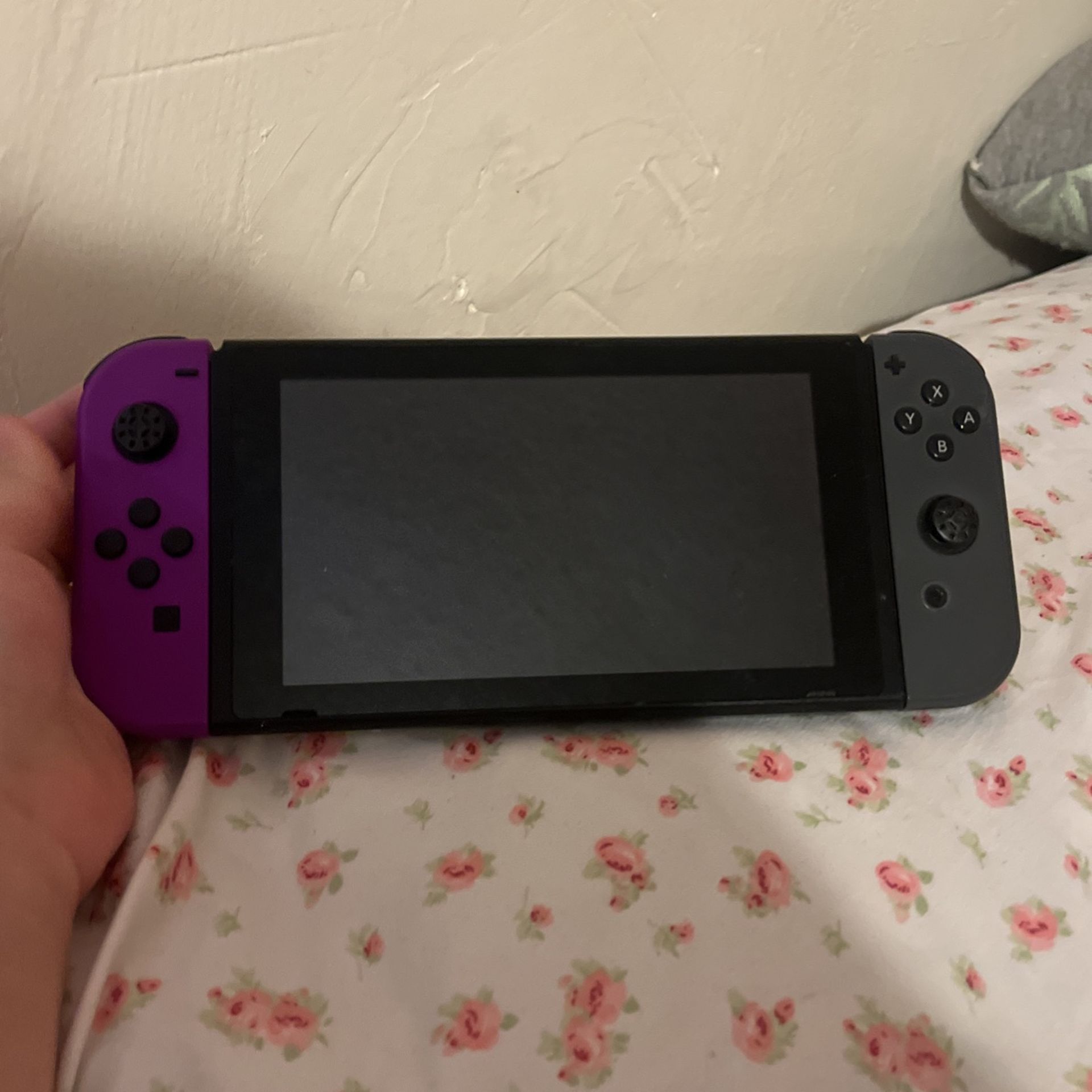 OLD NINTENDO SWITCH CHEAP!! NO HDMI OR CHARGER for Sale in Los Angeles ...