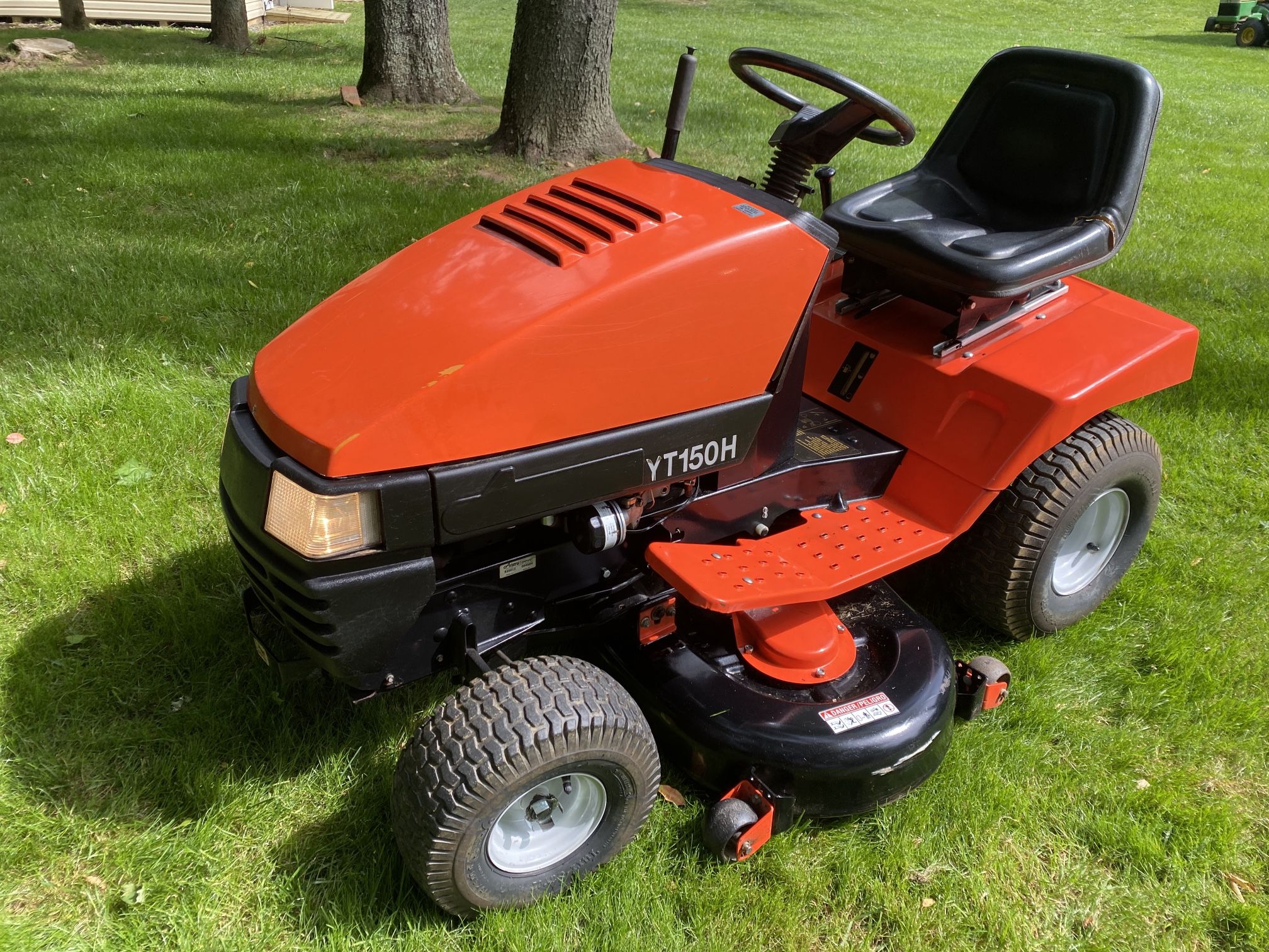 Ariens Lawn Tractor 42” for Sale in Glen Mills, PA - OfferUp