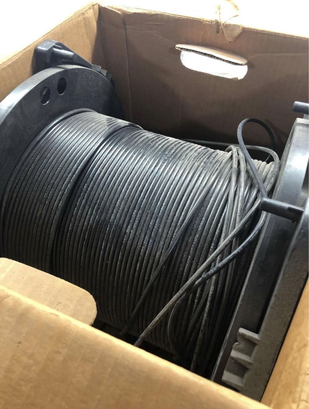 Corning ClearCurve SMF-MBR 5MM-TB2-OFNR FT4 fiber optic cable 660ft for ...