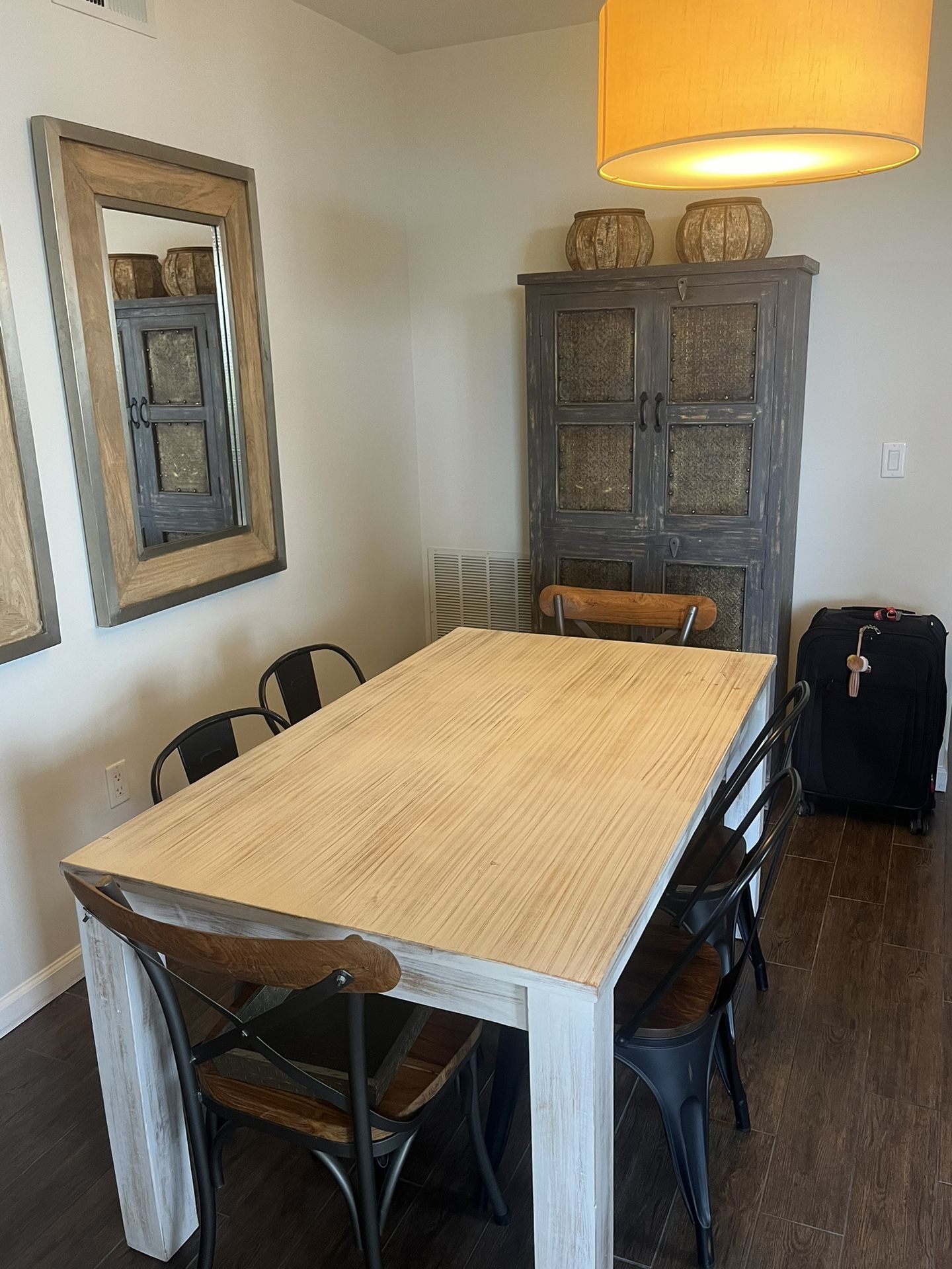 Nadeau Table With 6 Chairs Included for Sale in Miami, FL - OfferUp