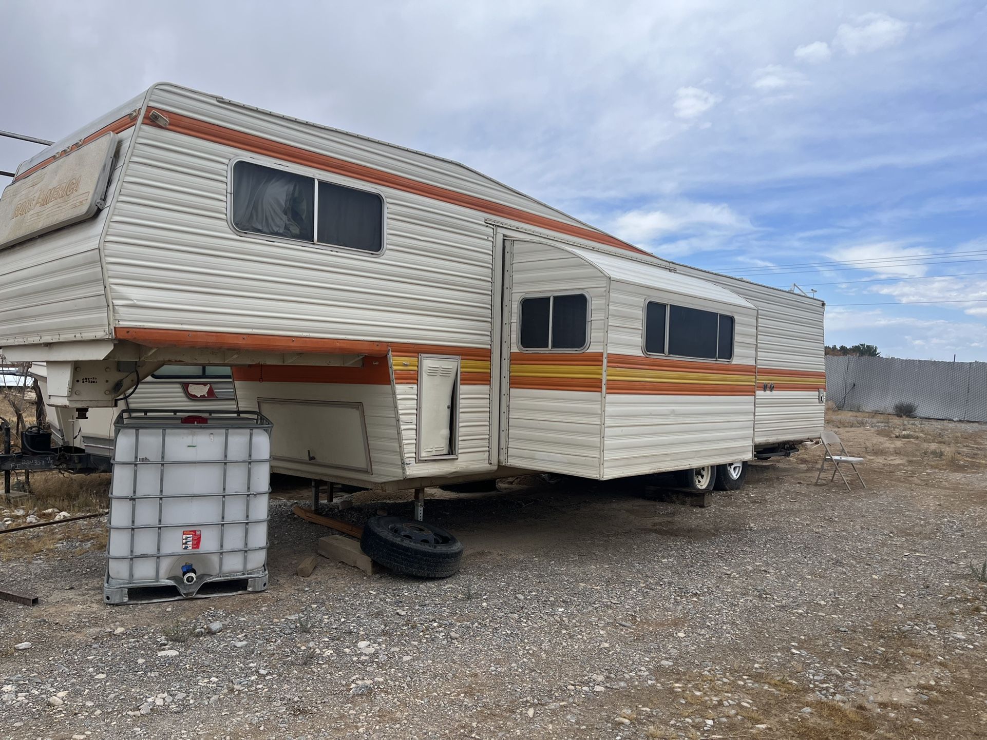 1980 Fifth Wheel Trailer for Sale in Las Vegas, NV - OfferUp