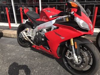 Aprilia Rsv4 Red