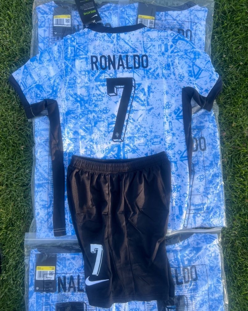Soccer fútbol jersey set playera conjunto Cristiano Ronaldo retro Real ...
