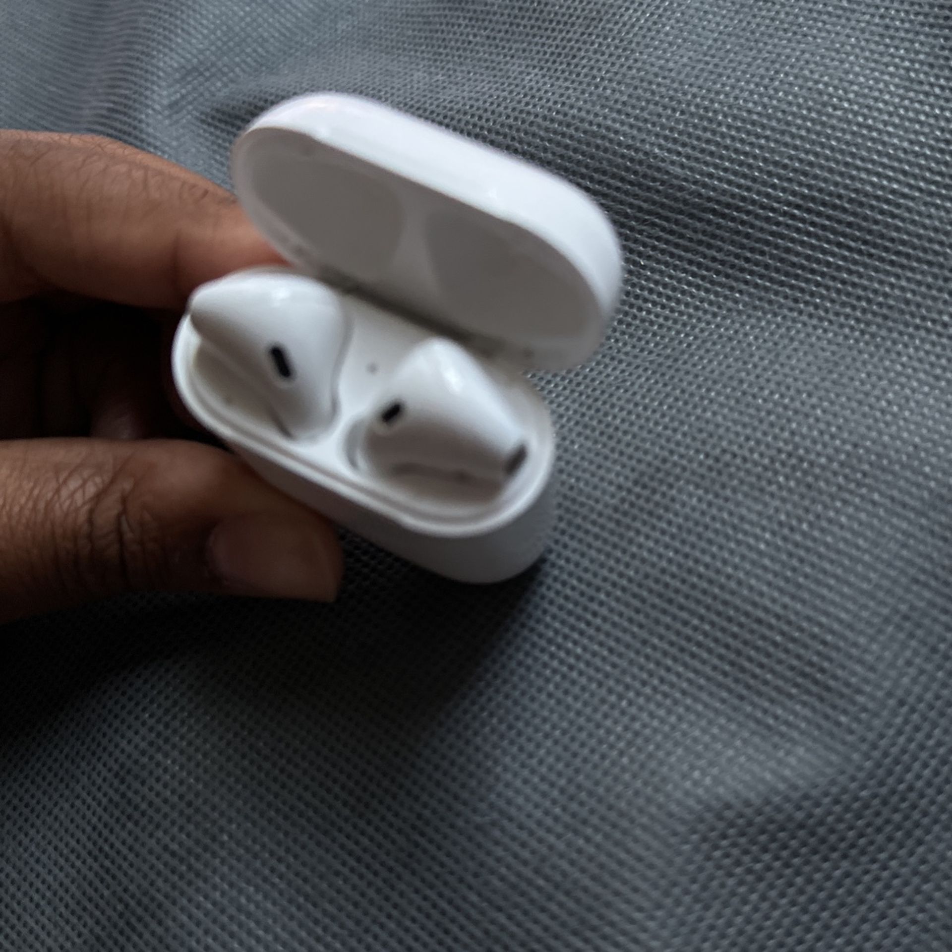 Apple 2nd Generation Airpods For Sale In Baltimore Md Offerup