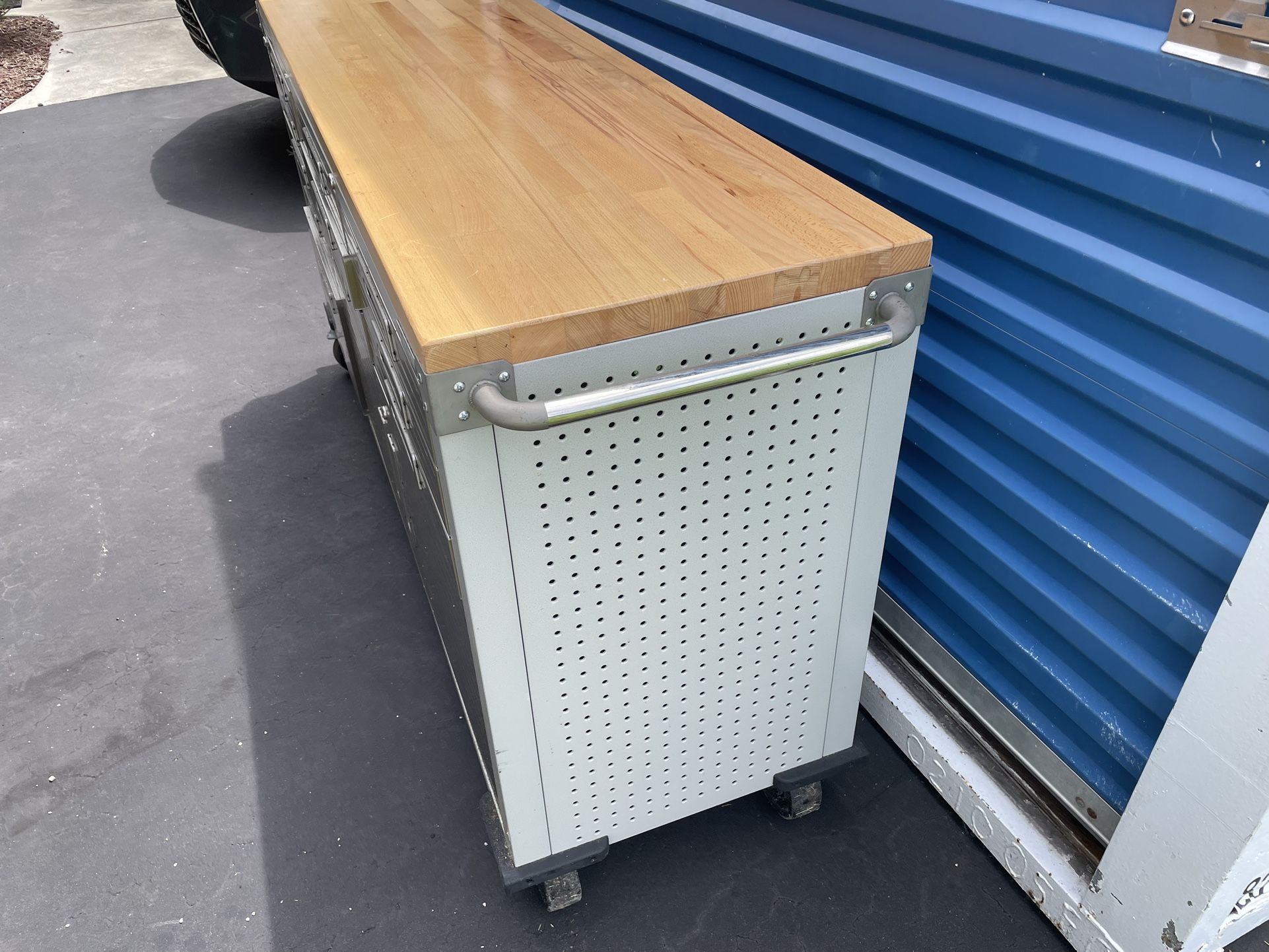 Rolling 6’ Bench/Tool box for Sale in Tamarac, FL - OfferUp