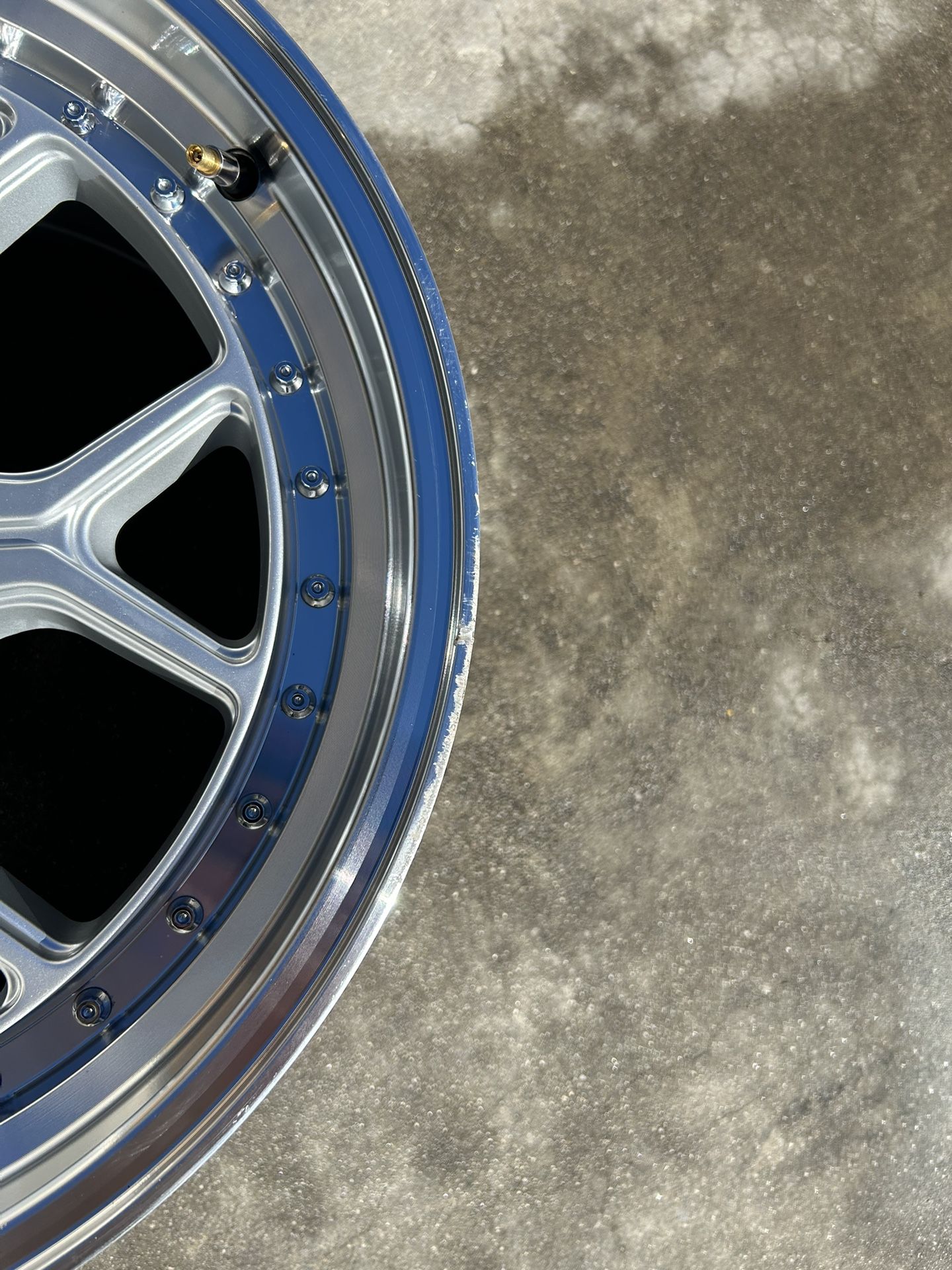 ESR CS2 STYLE RIMS for Sale in Palmdale, CA - OfferUp