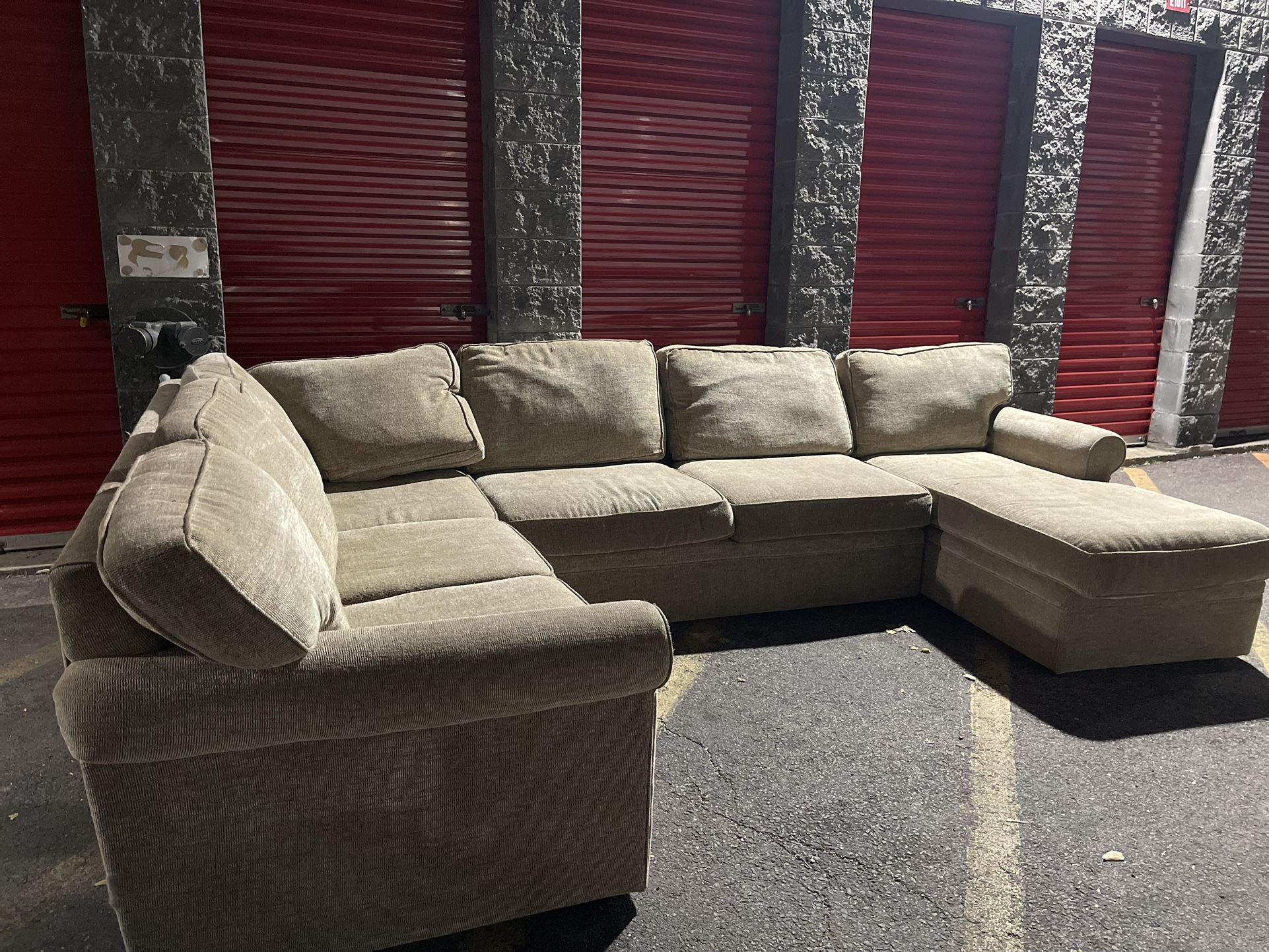 Large Beige Sectional Couch **FREE DELIVERY** for Sale in Bronx, NY ...