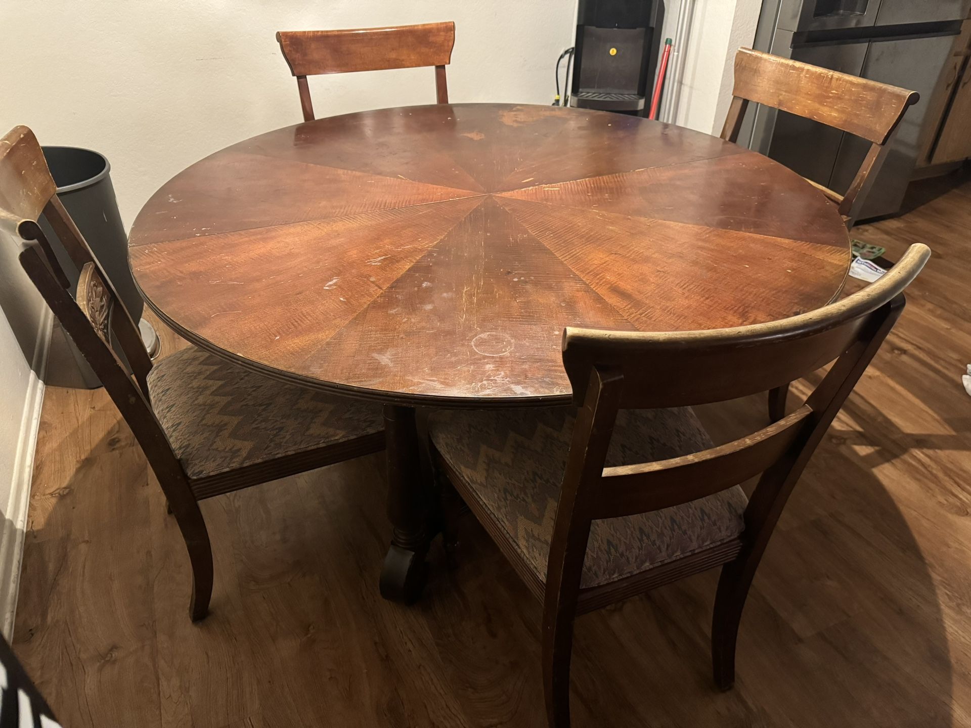 FREE DINING TABLE AND CHAIRS! for Sale in Alta Loma, CA - OfferUp